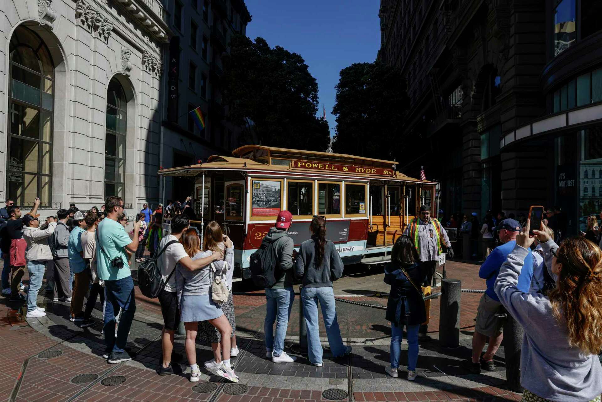 Fewer people are riding S.F.’s iconic cable cars