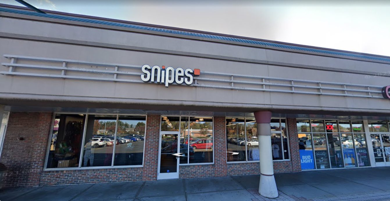 Police: Bloomfield shoe store targeted in smash-and-grab