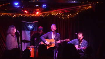 Lyle Lovett returns to the storied Houston club, Anderson Fair