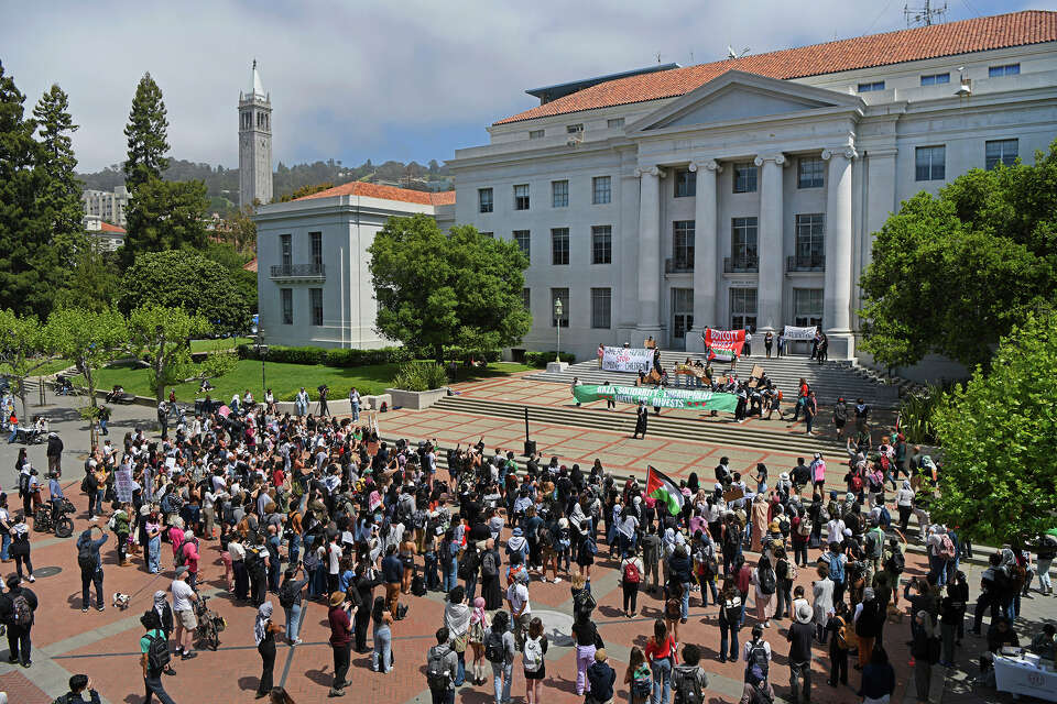 UC Berkeley students join Gaza solidarity encampment protest