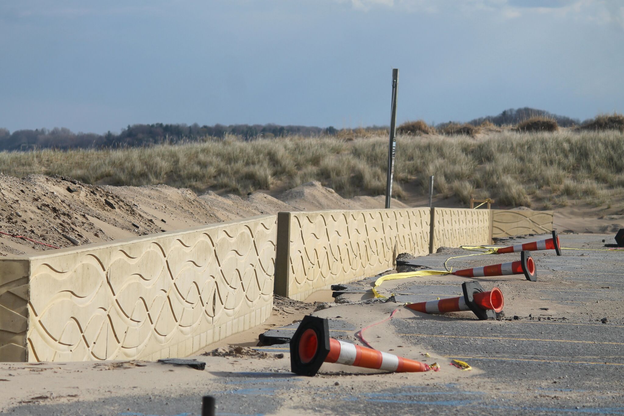 5th Avenue Beach barrier wall installed as part of $274K project