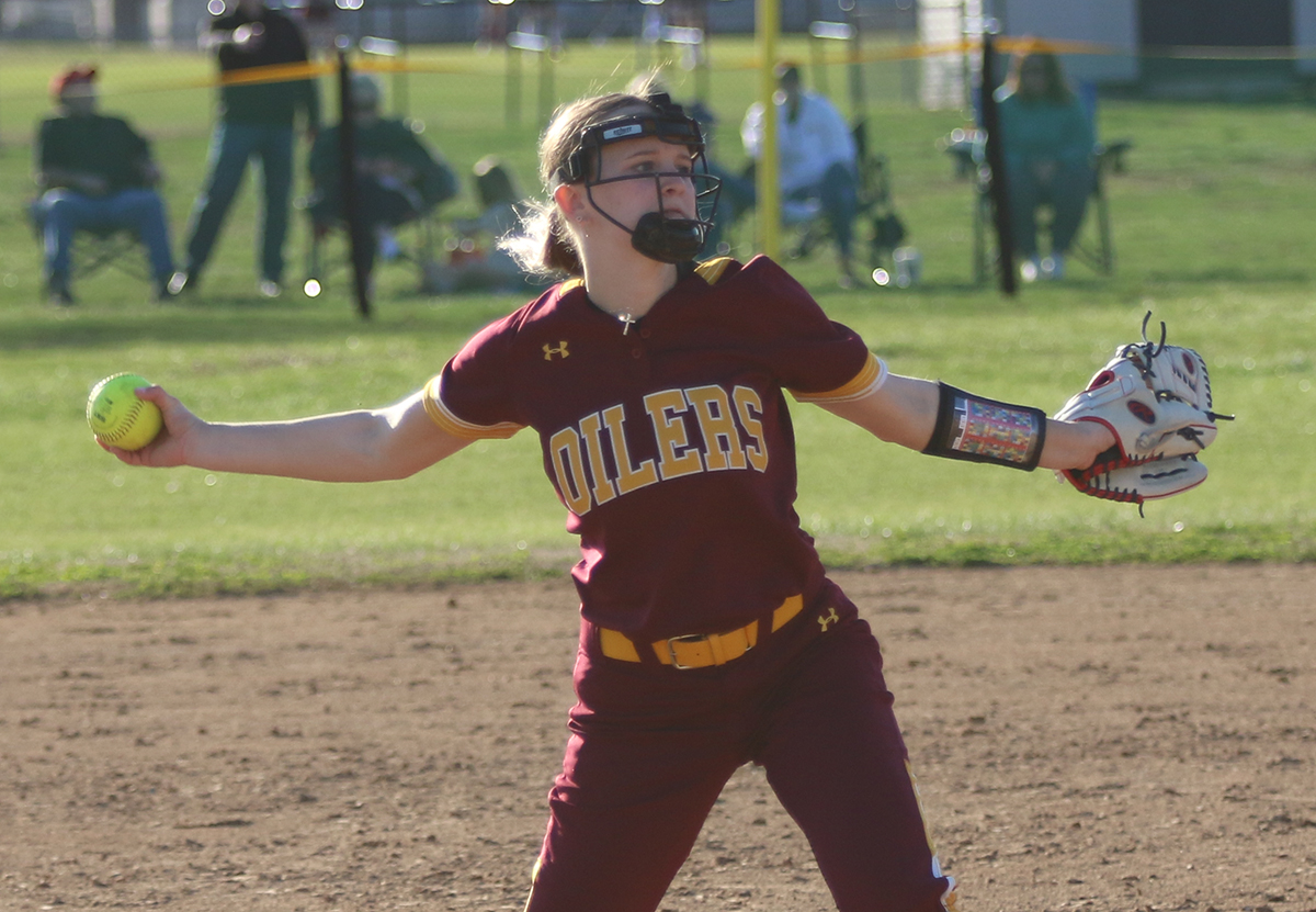 MONDAY SOFTBALL: With Ealey dealing, Oilers beat Explorers