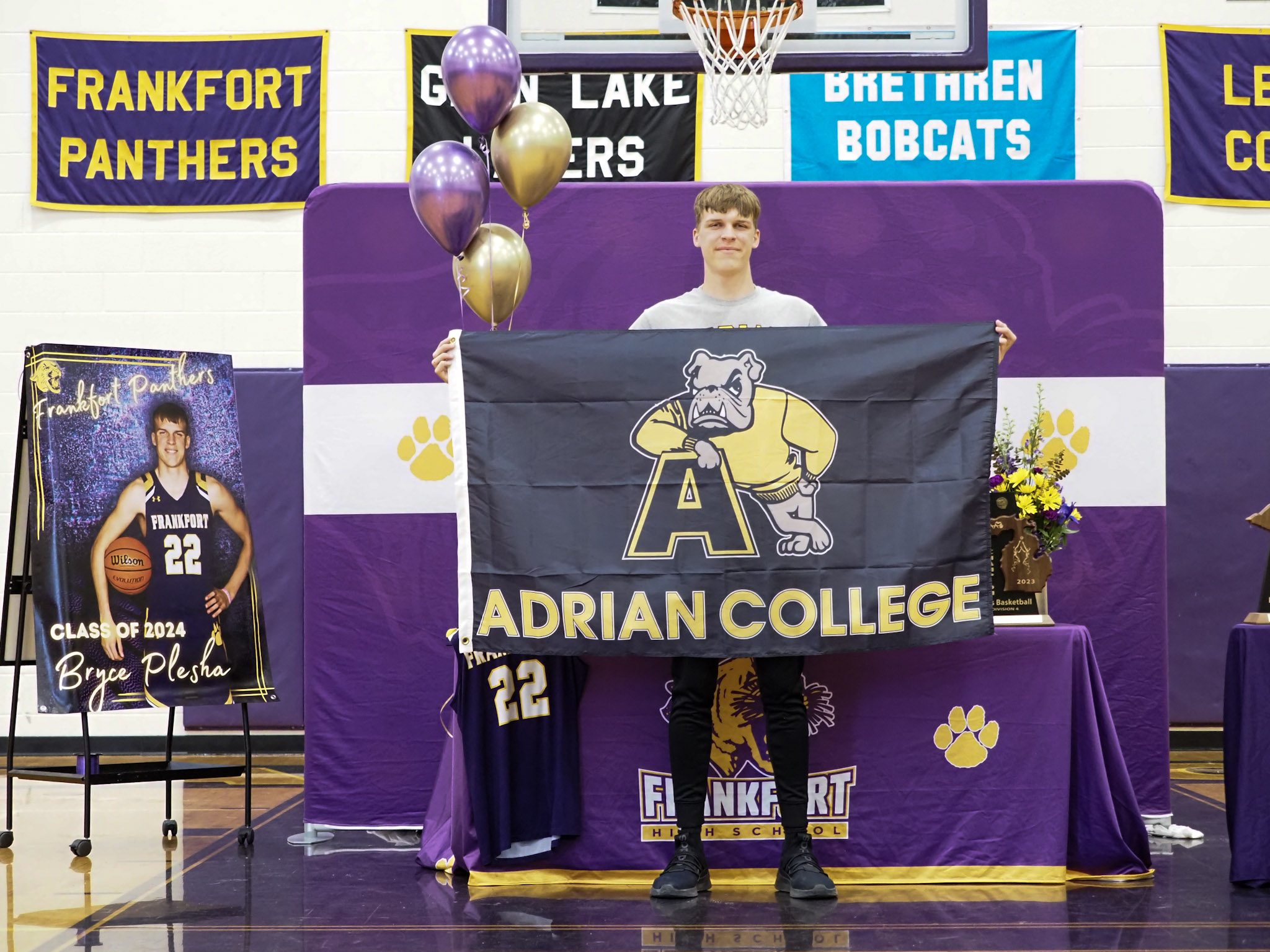 Frankfort basketball player Bryce Plesha commits to Adrian College