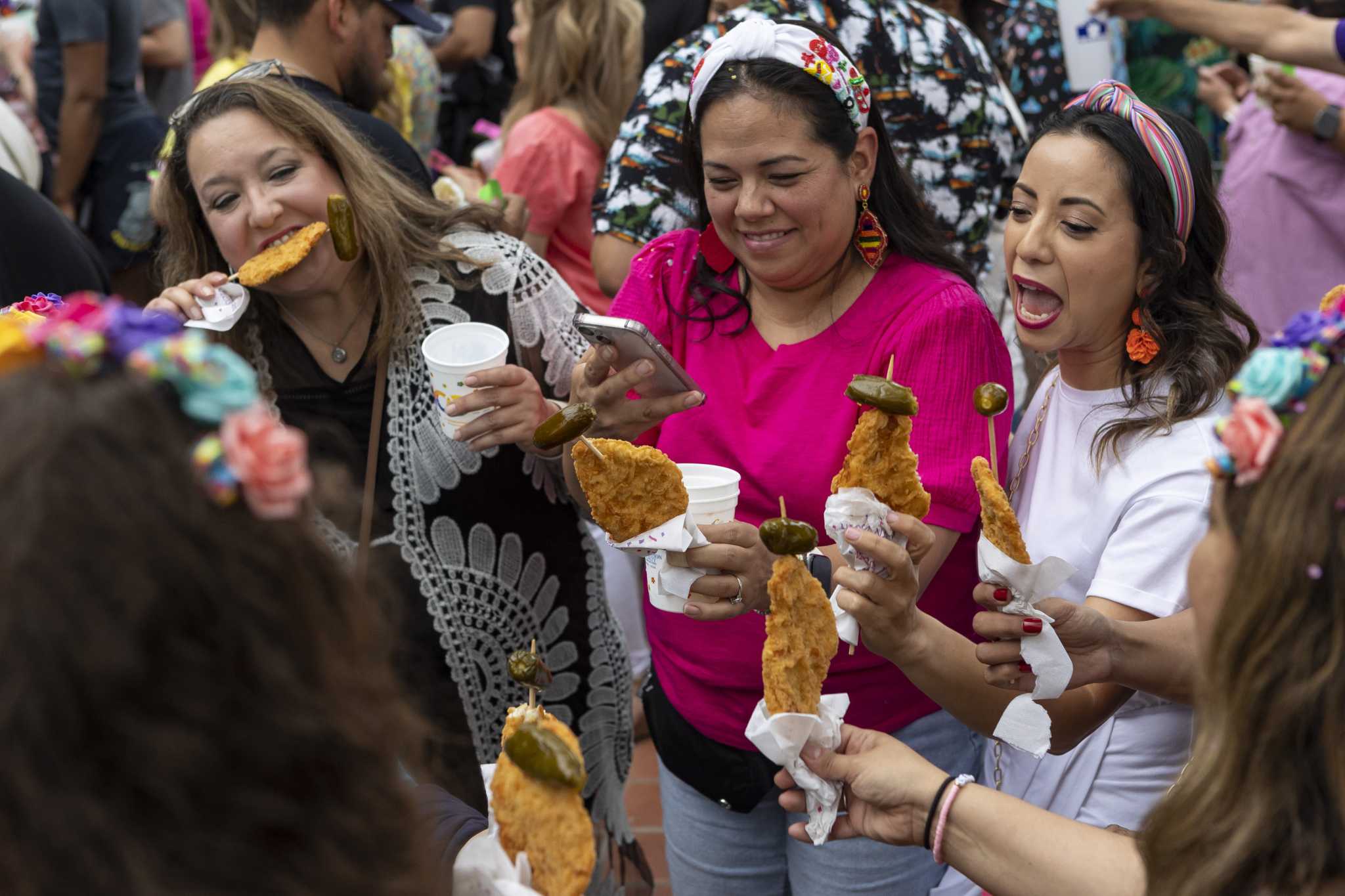 Miss NIOSA’s opening night? Check out the sights from La Villita.