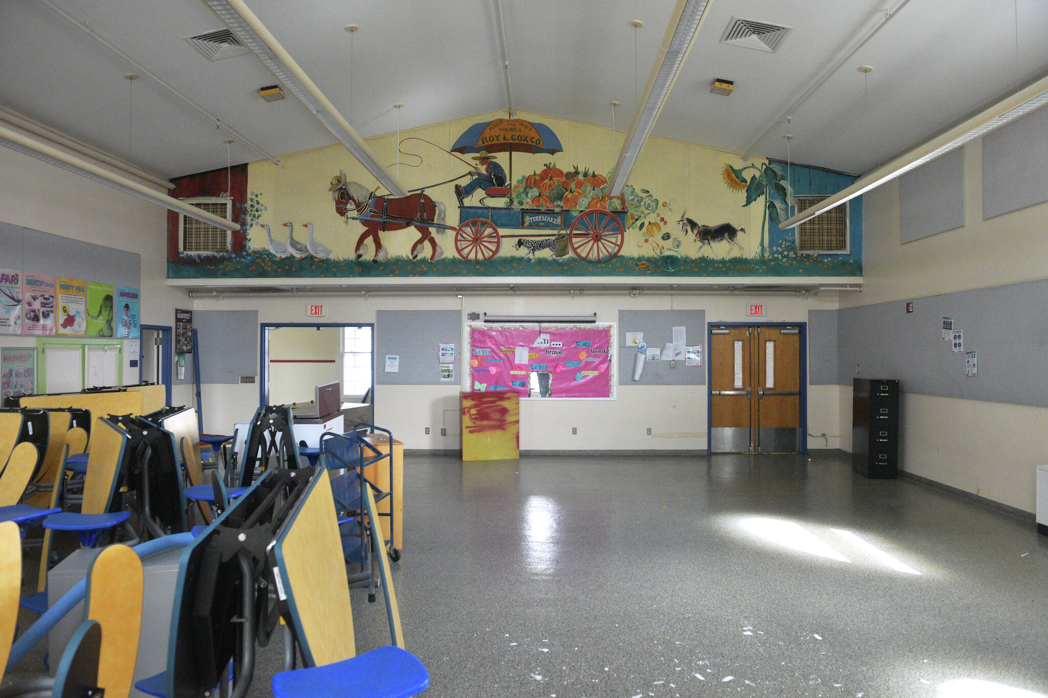 Brookfield officials disagree on future of Center school building