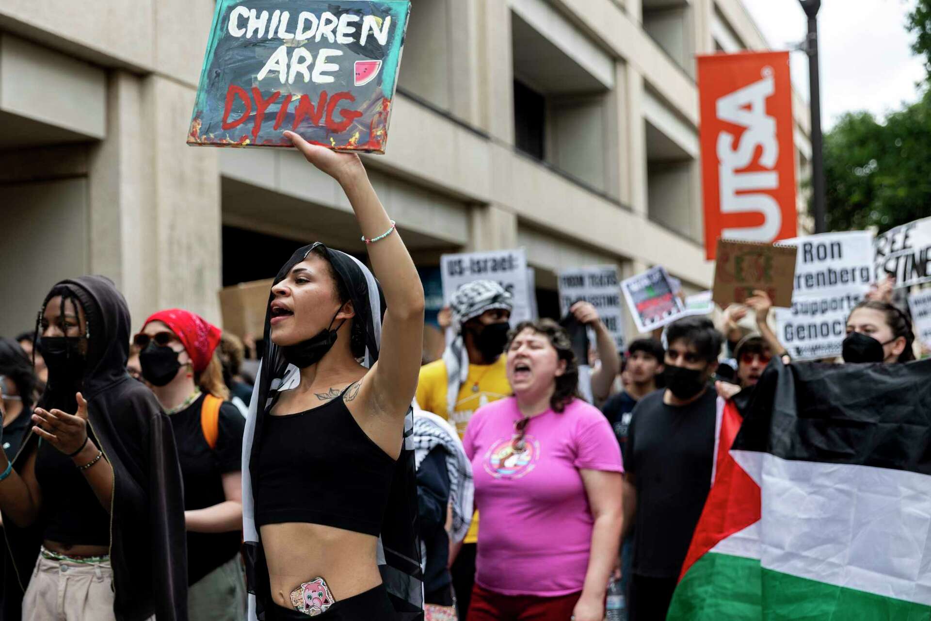 UTSA students voice support for Palestine in campus protest