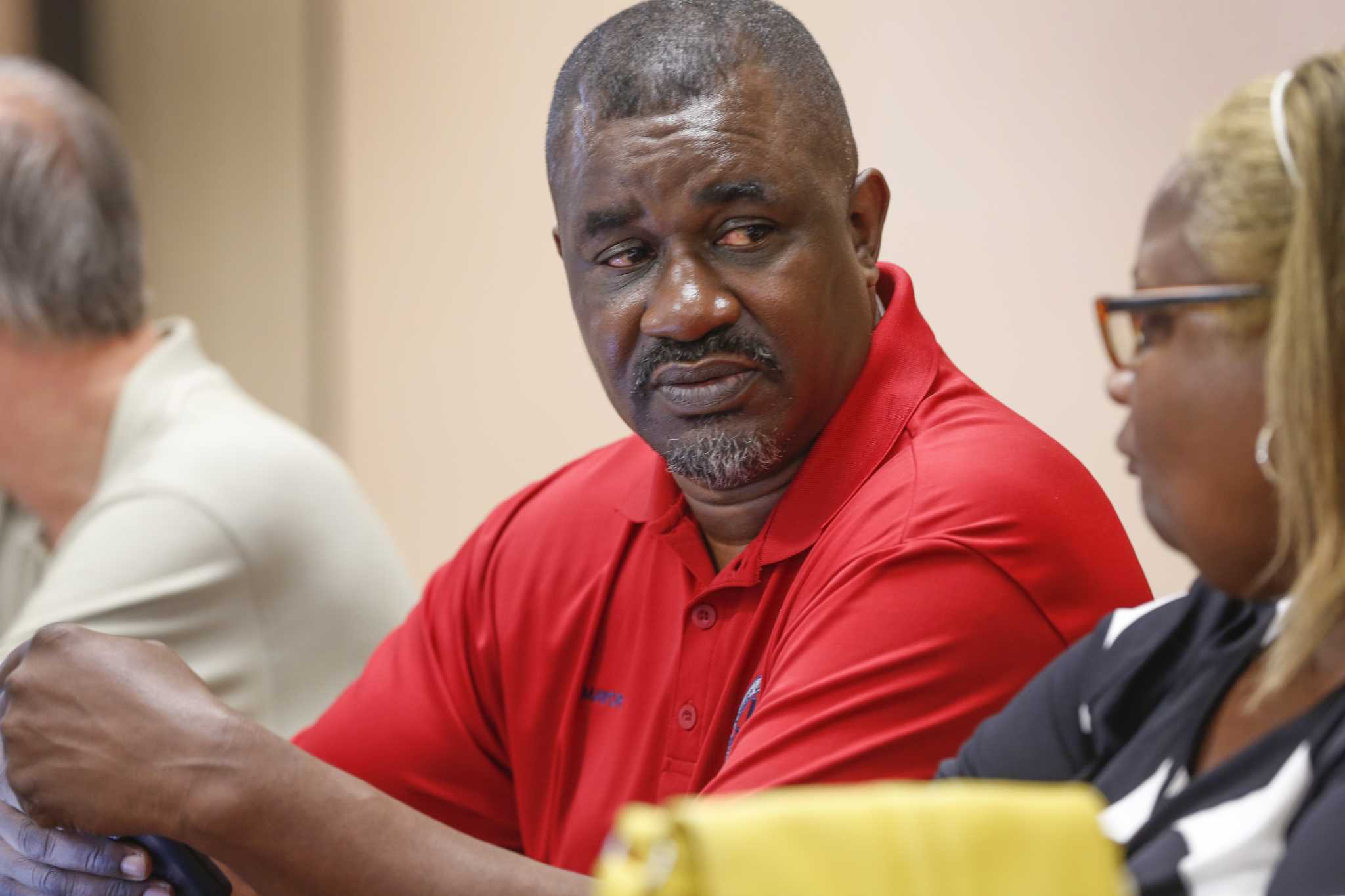 Arcola TX mayor receives noose, note to drop out of mayoral race