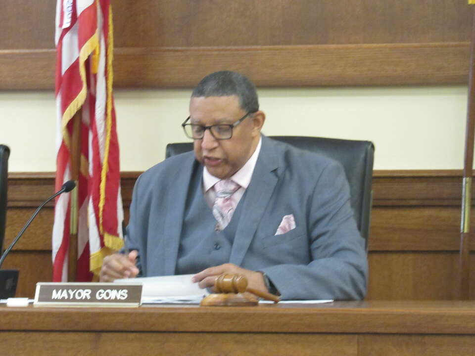 Mayor David Goins gives update on his house fire to city council