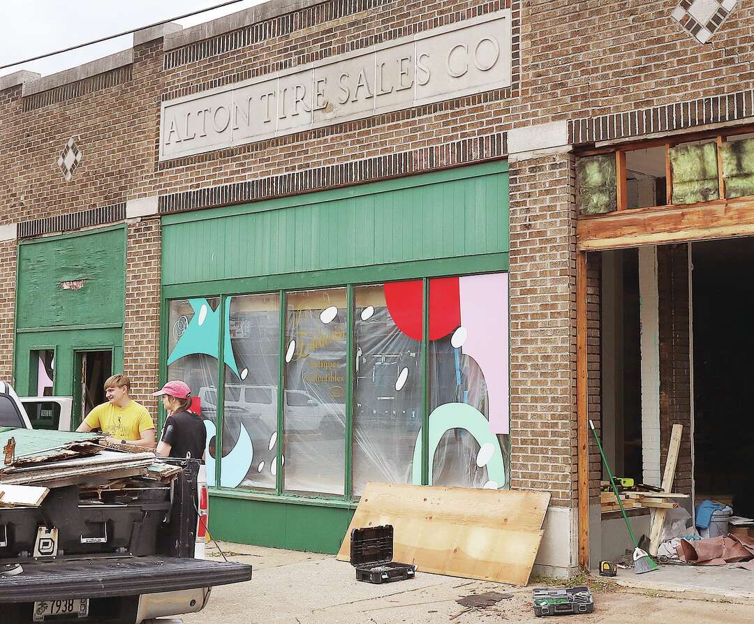 AltonWorks office moving into Alton Tire Sales building downtown