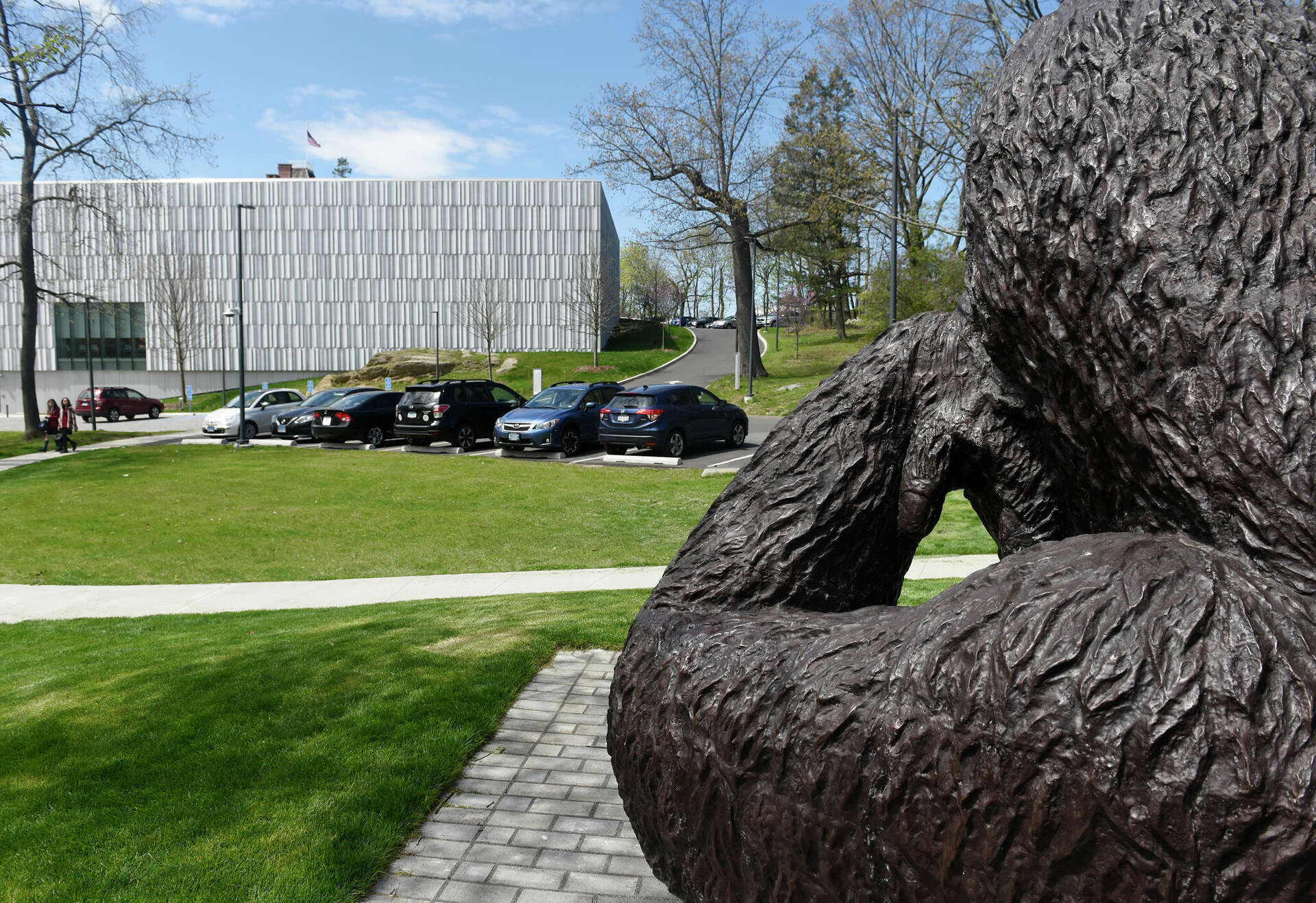 'World's largest bronze gorilla sculpture' comes to CT