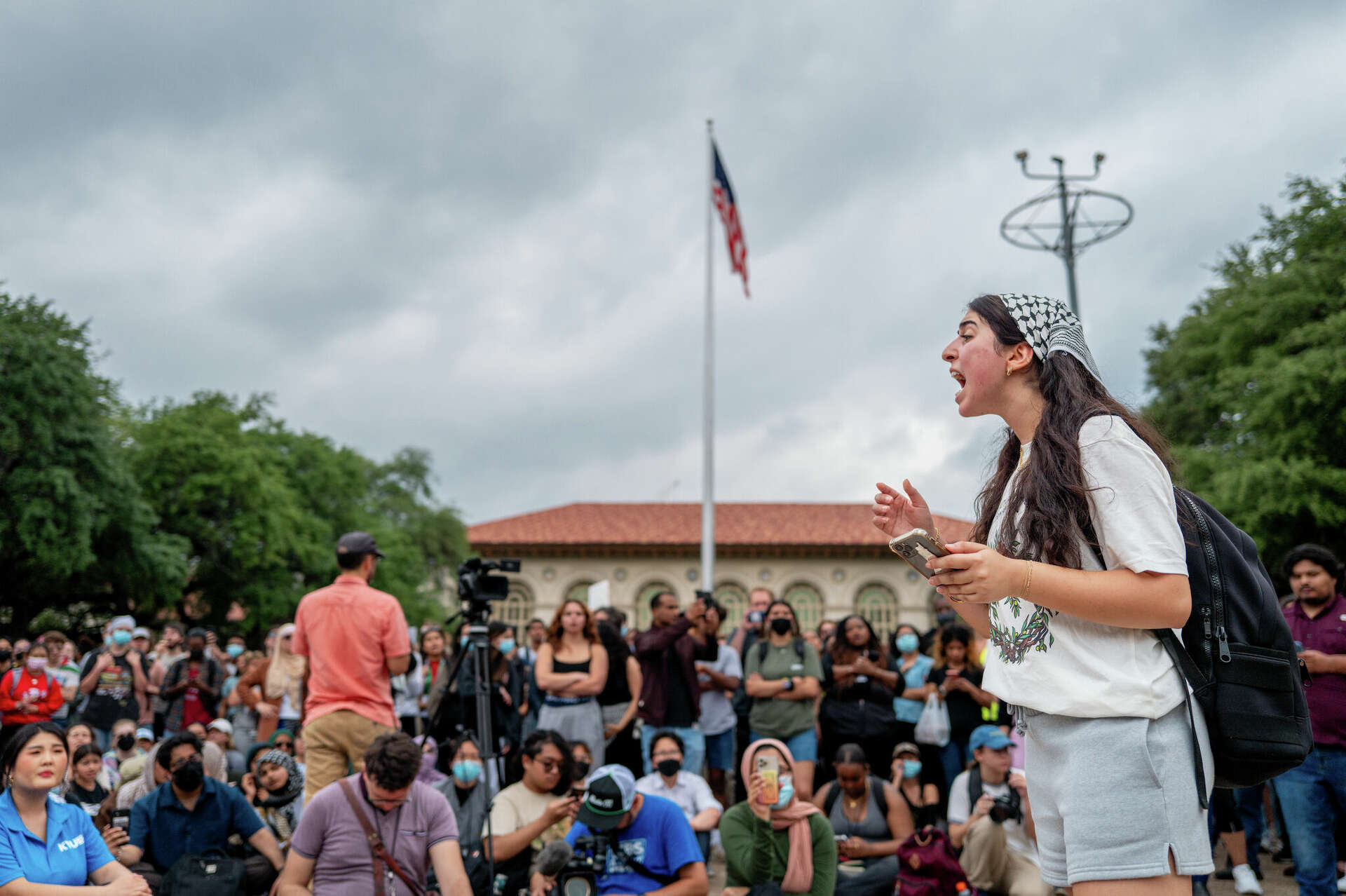 Non-student Palestine protesters with trespass charges banned from UT