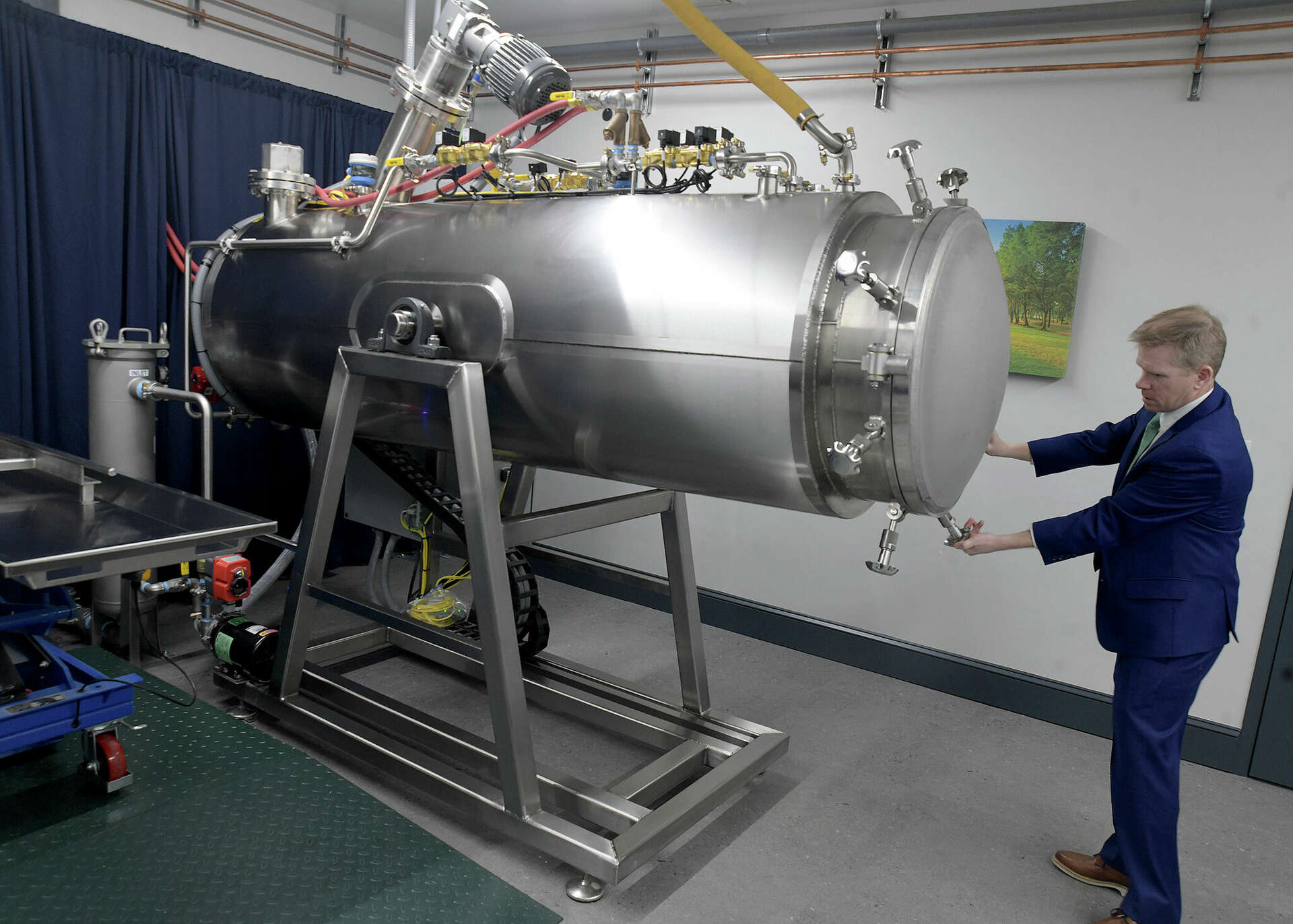 CT funeral home offers new eco-friendly ‘water cremation’ option