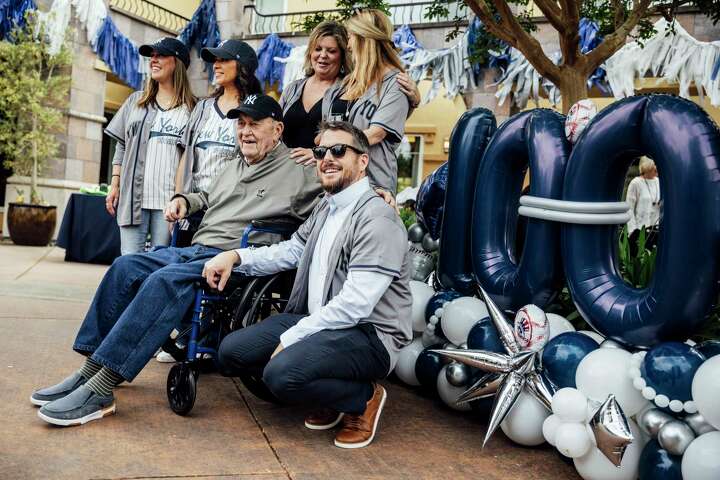 Mill Valley native, ex-New York Yankee Art Schallock turns 100