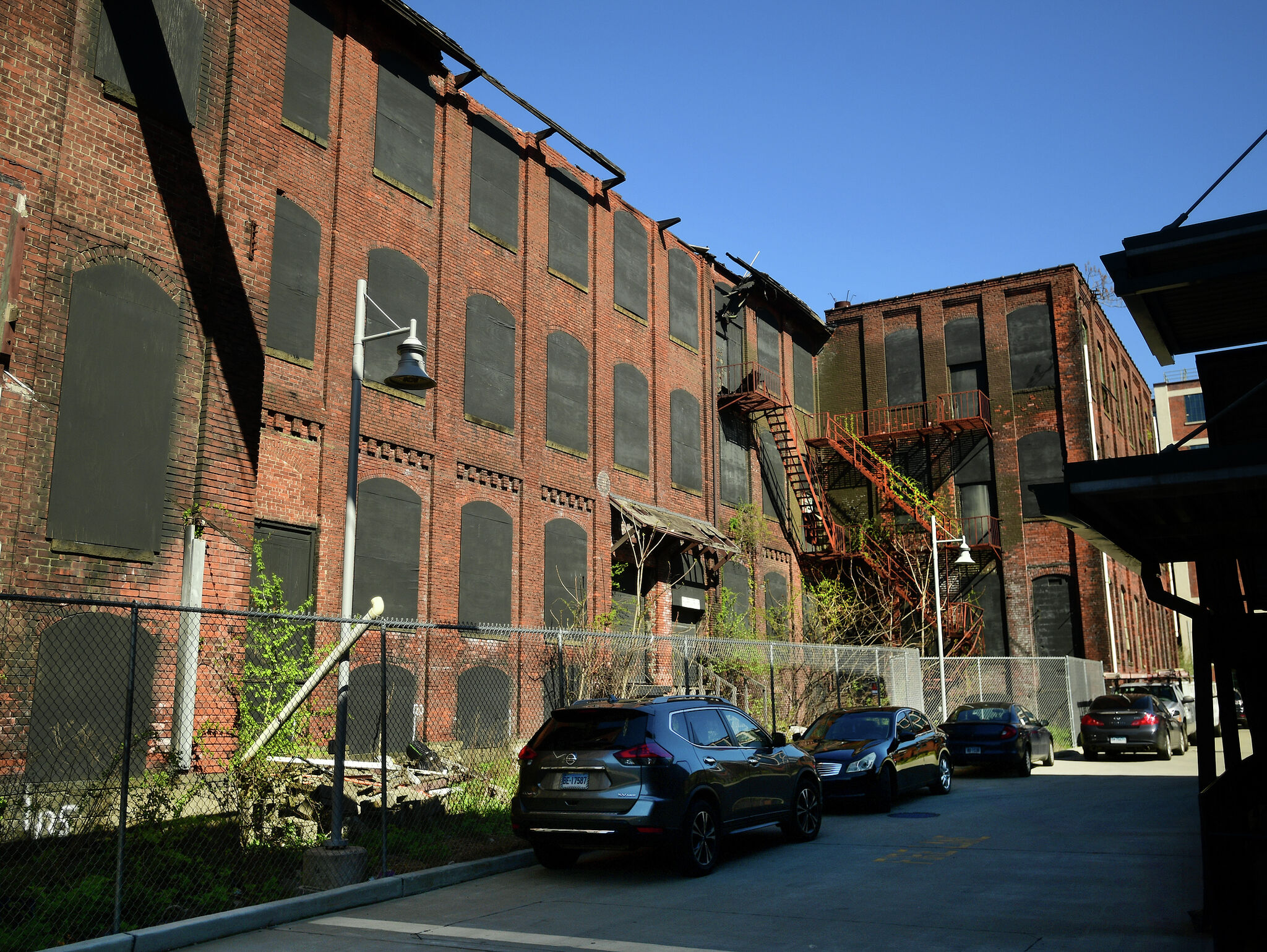 Bridgeport to hold off on demolishing Cherry Street Lofts buildings
