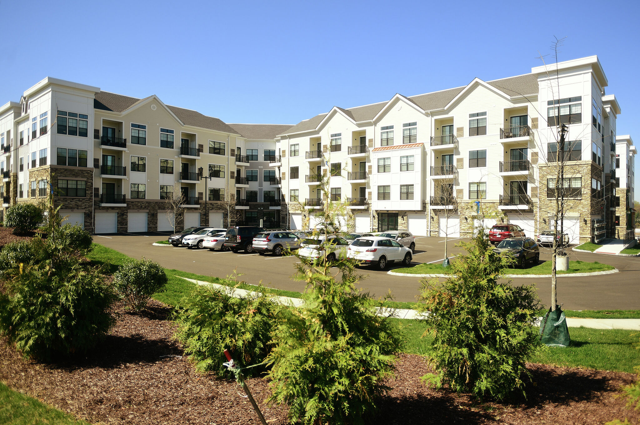 Connecticut malls turn to housing, apartments for foot traffic