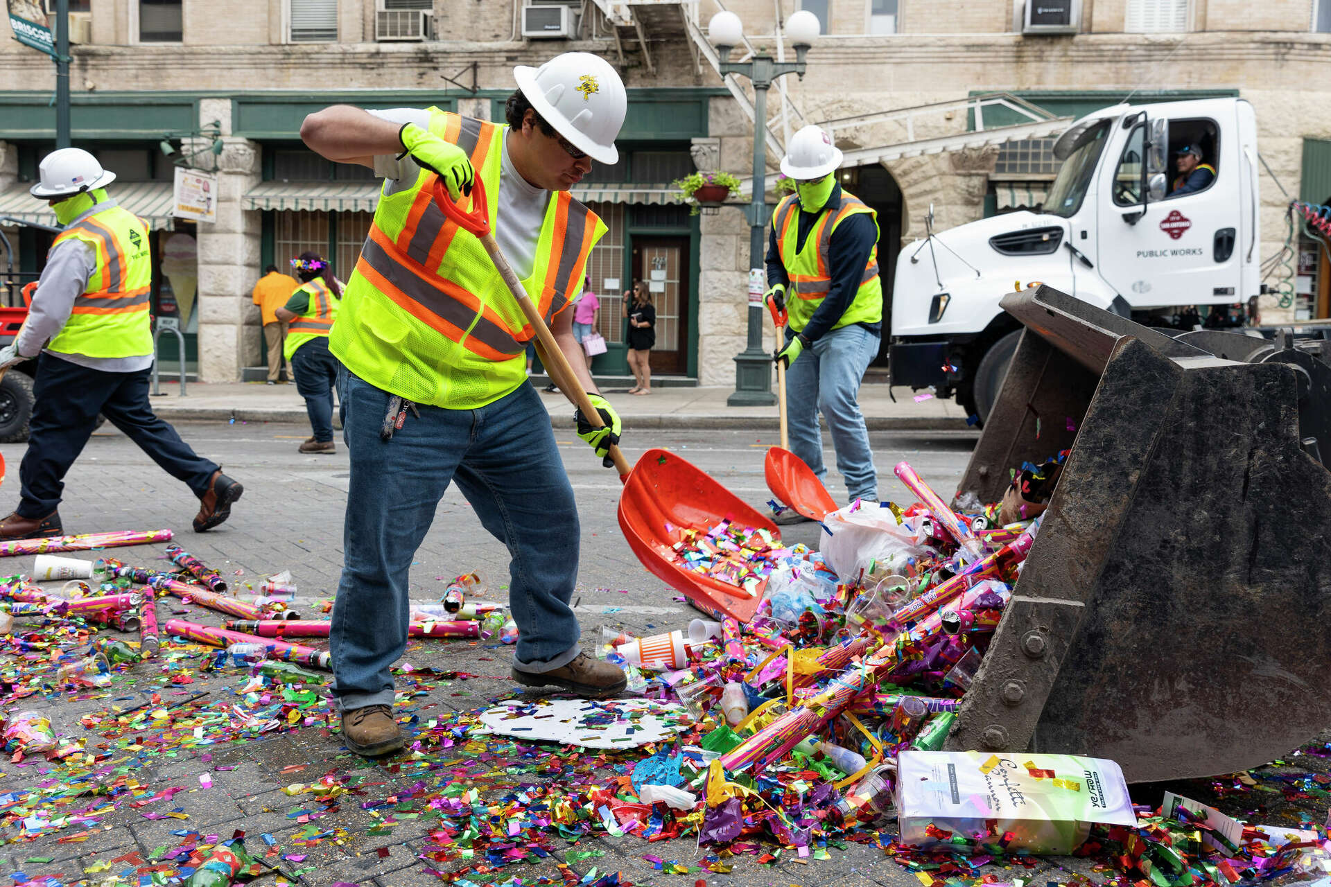Fiesta Flambeau parade 2024: Cleanup crews work all night long