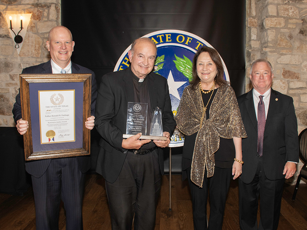 Ronald Foshage receives Restorative Justice Award