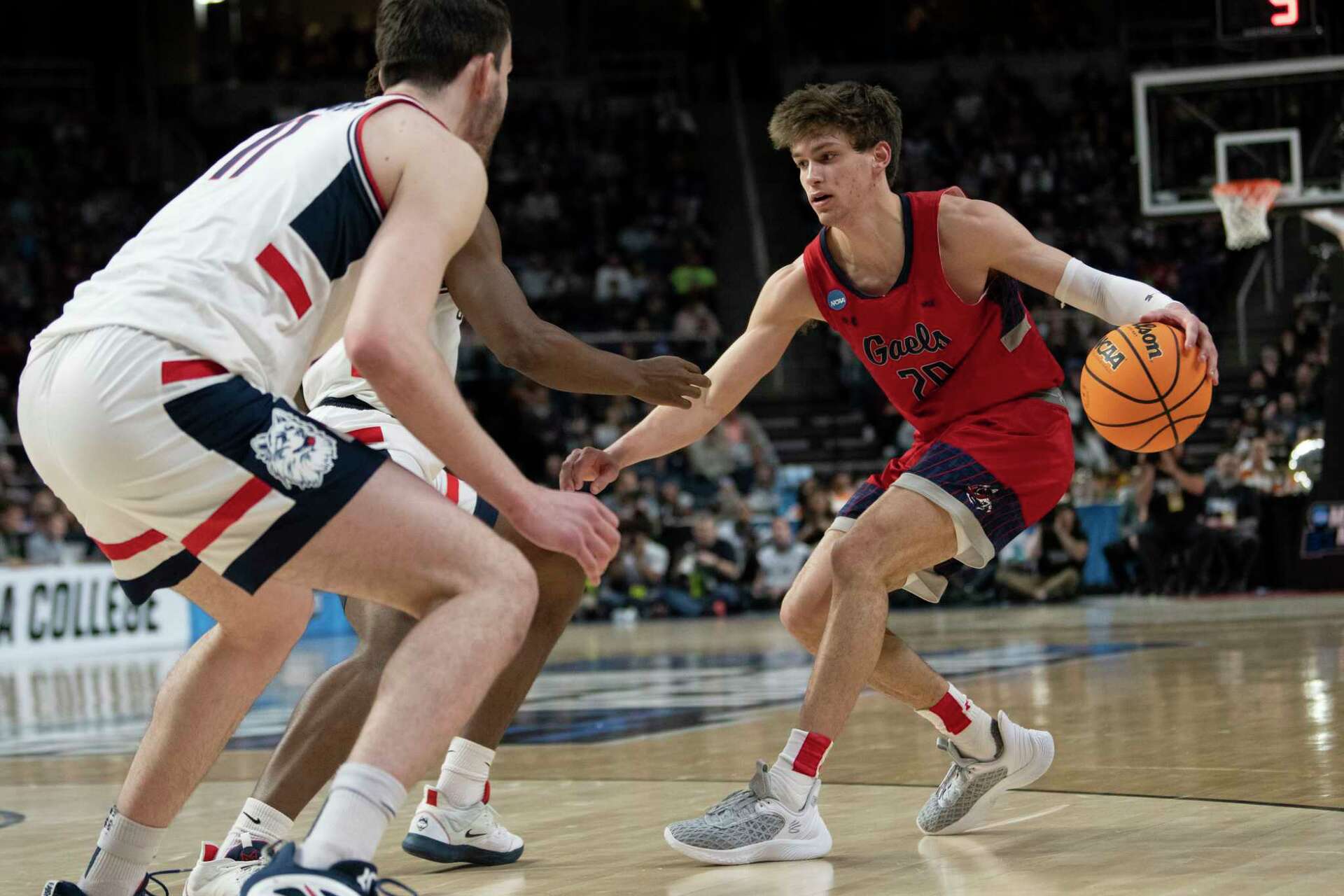 Aidan Mahaney transfers from St. Mary’s to national champ UConn