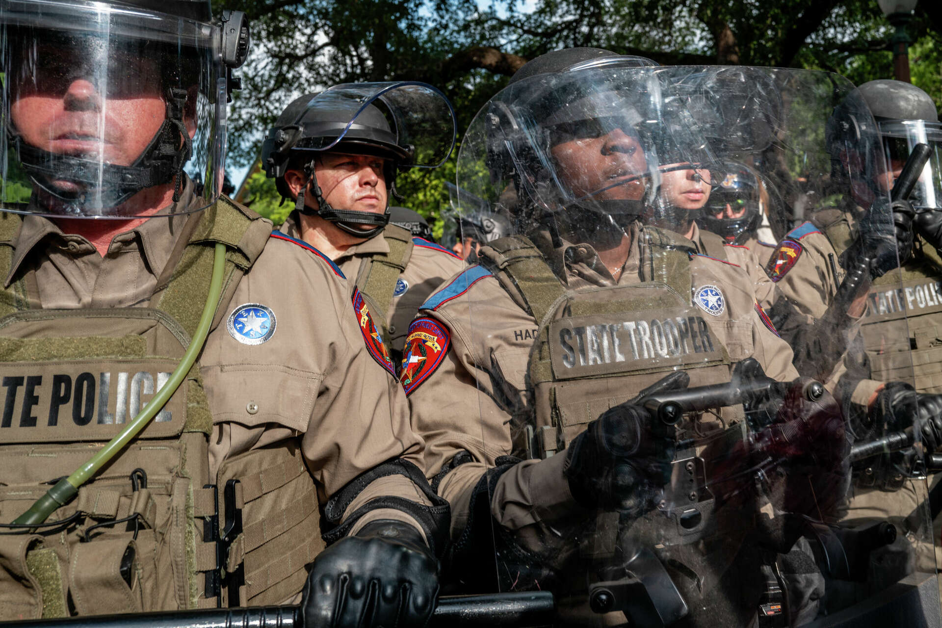 UT Austin protests return as police, demonstrators clash
