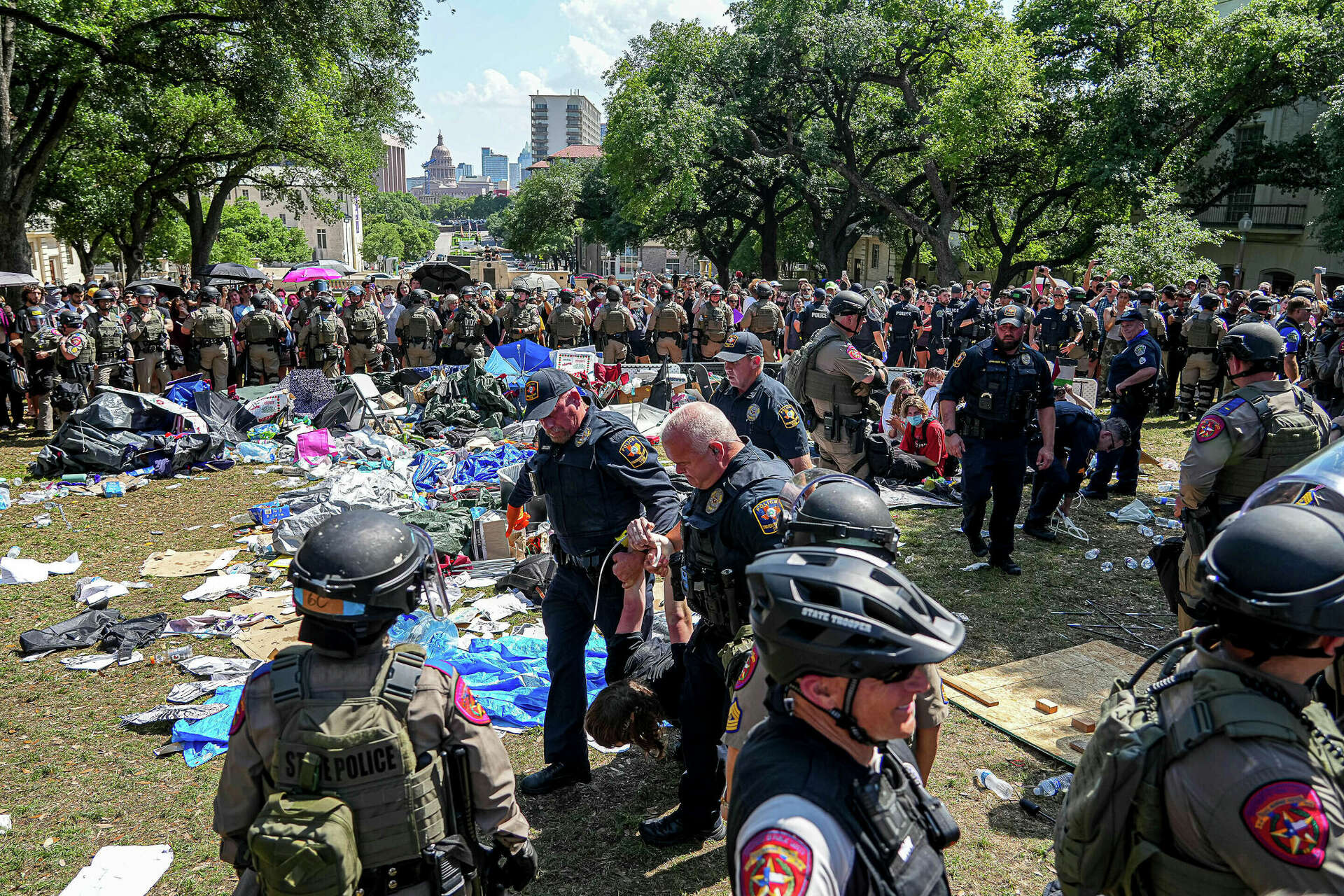 UT Austin protesters held overnight after Gaza rally arrests