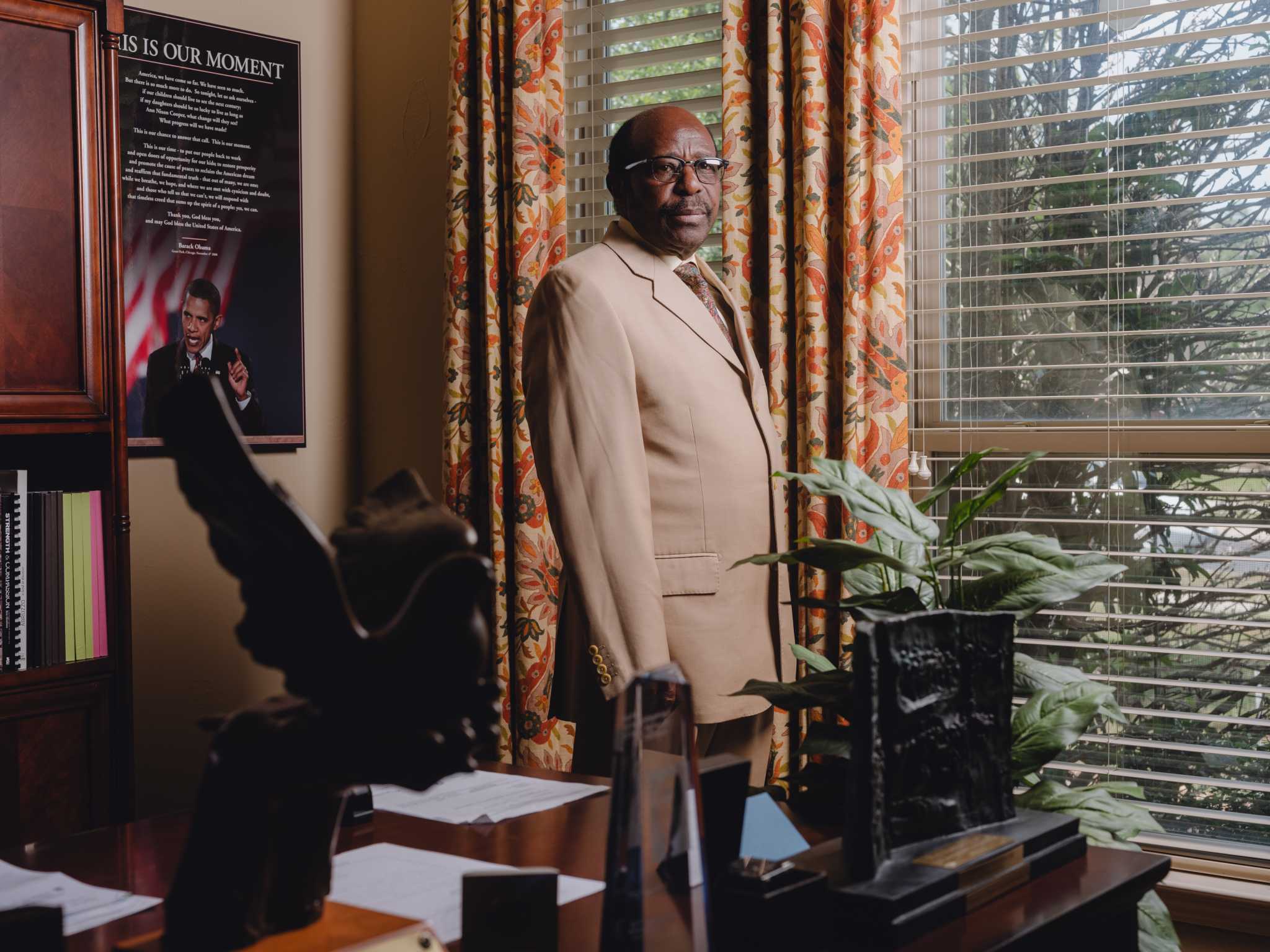 'I'm kidnapped!'; 'Hotel Rwanda' hero on Rwandan prison ordeal