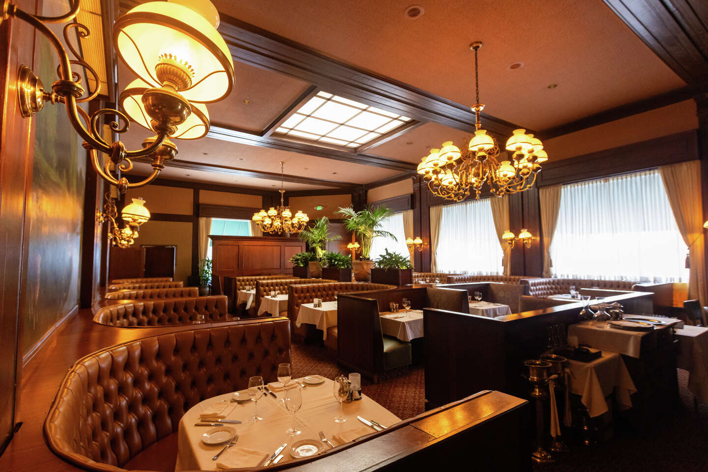 The legendary SF steakhouse where Giants' Bonds and 49ers' Montana eat
