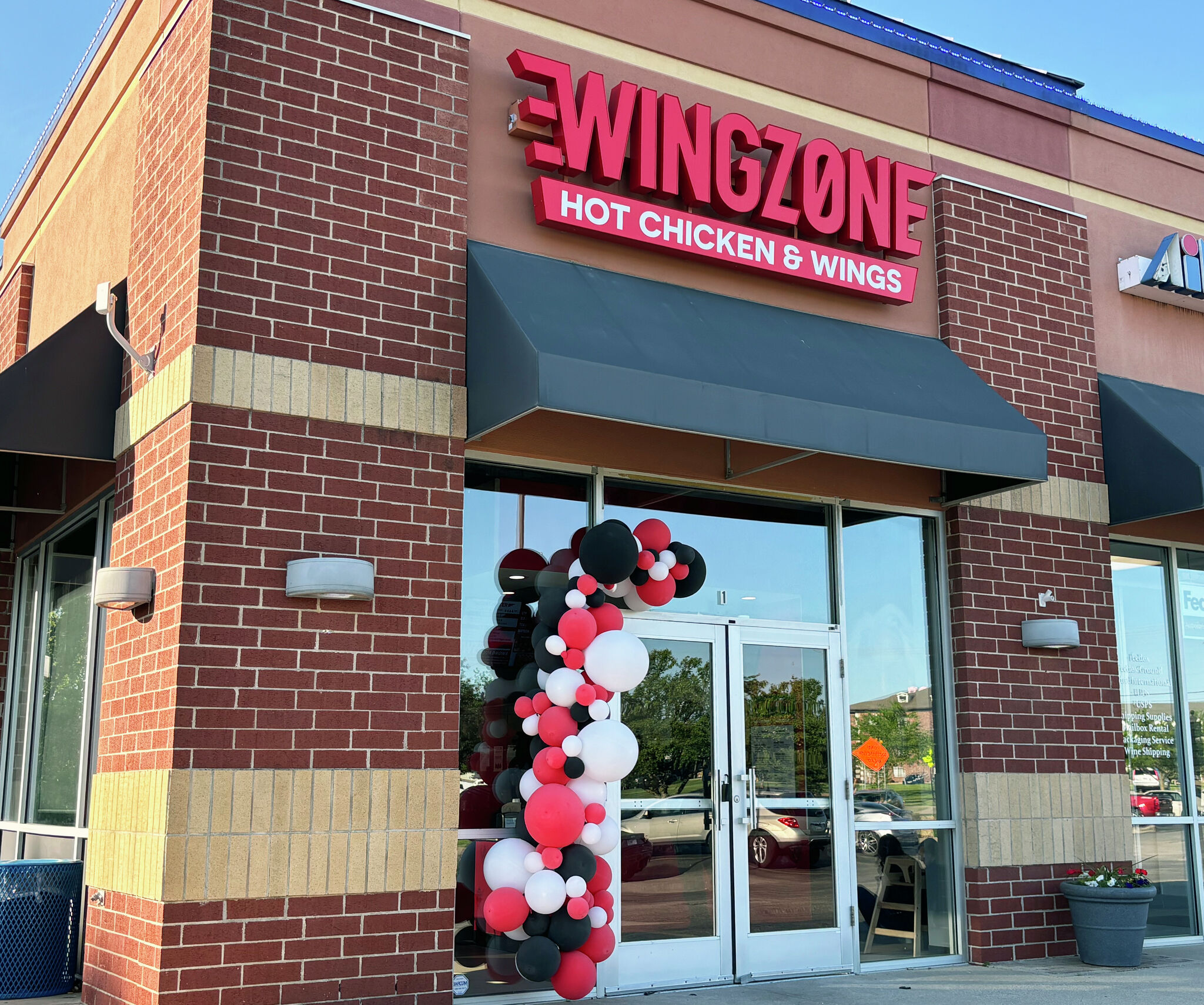 New Wing Zone restaurant location opens in Edwardsville IL