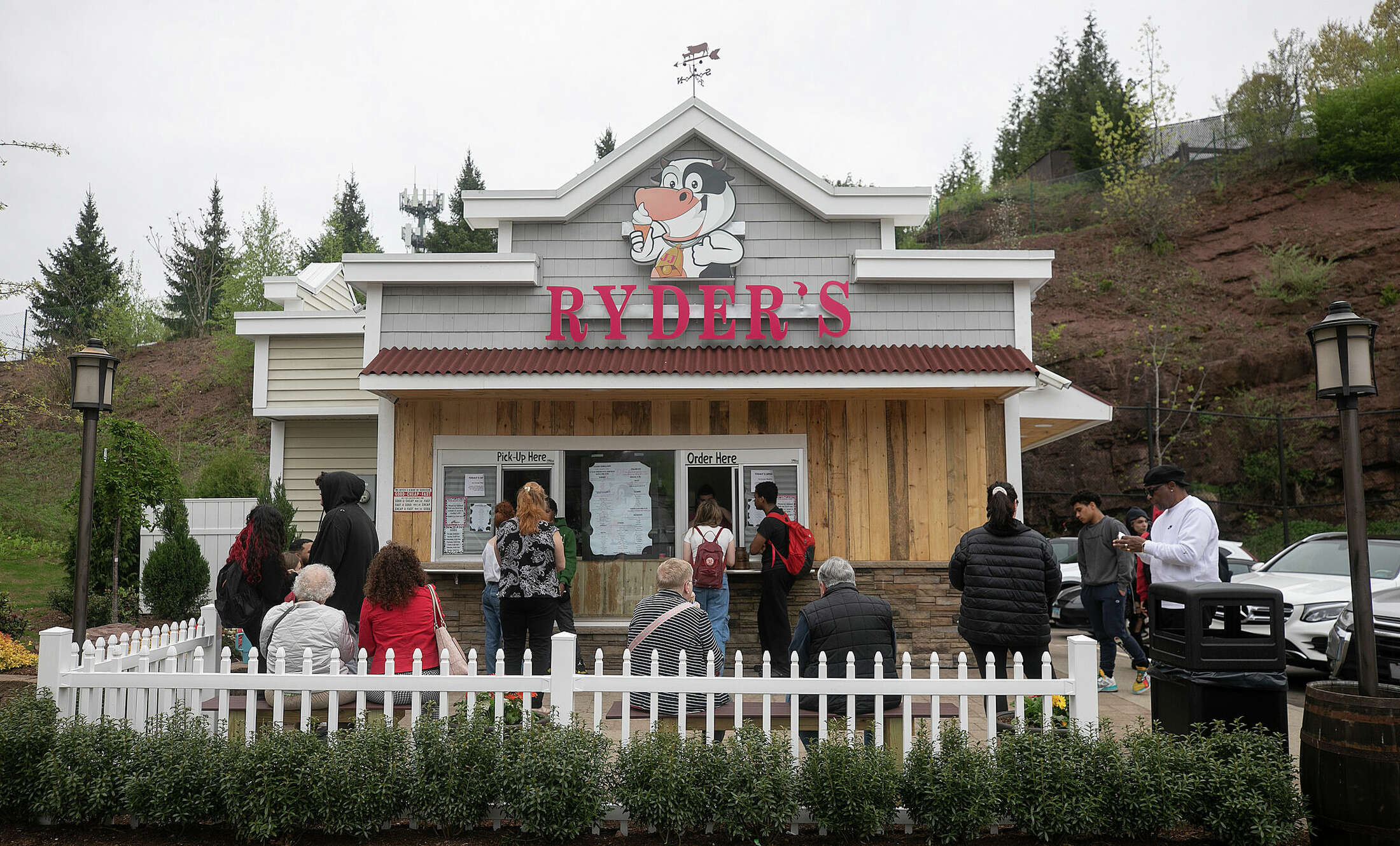 Owner of former Ryder's on Main in Meriden opens ice cream shop