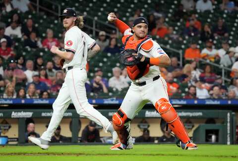 Houston Astros: Dividing time between Yainer Diaz, Victor Caratini