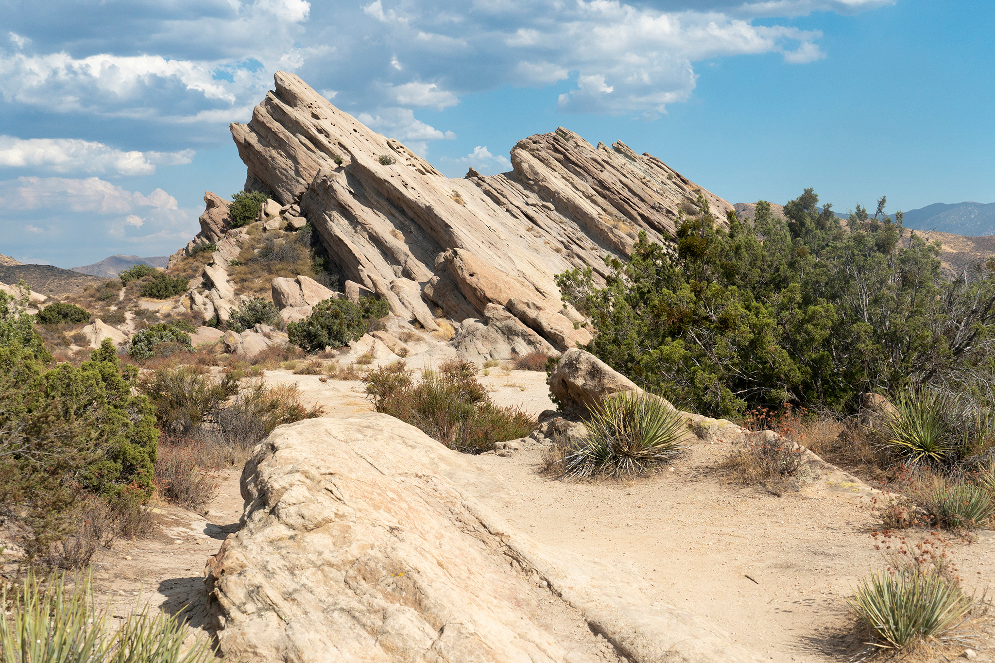 Is stolen treasure hidden somewhere in these famous Calif. rocks?
