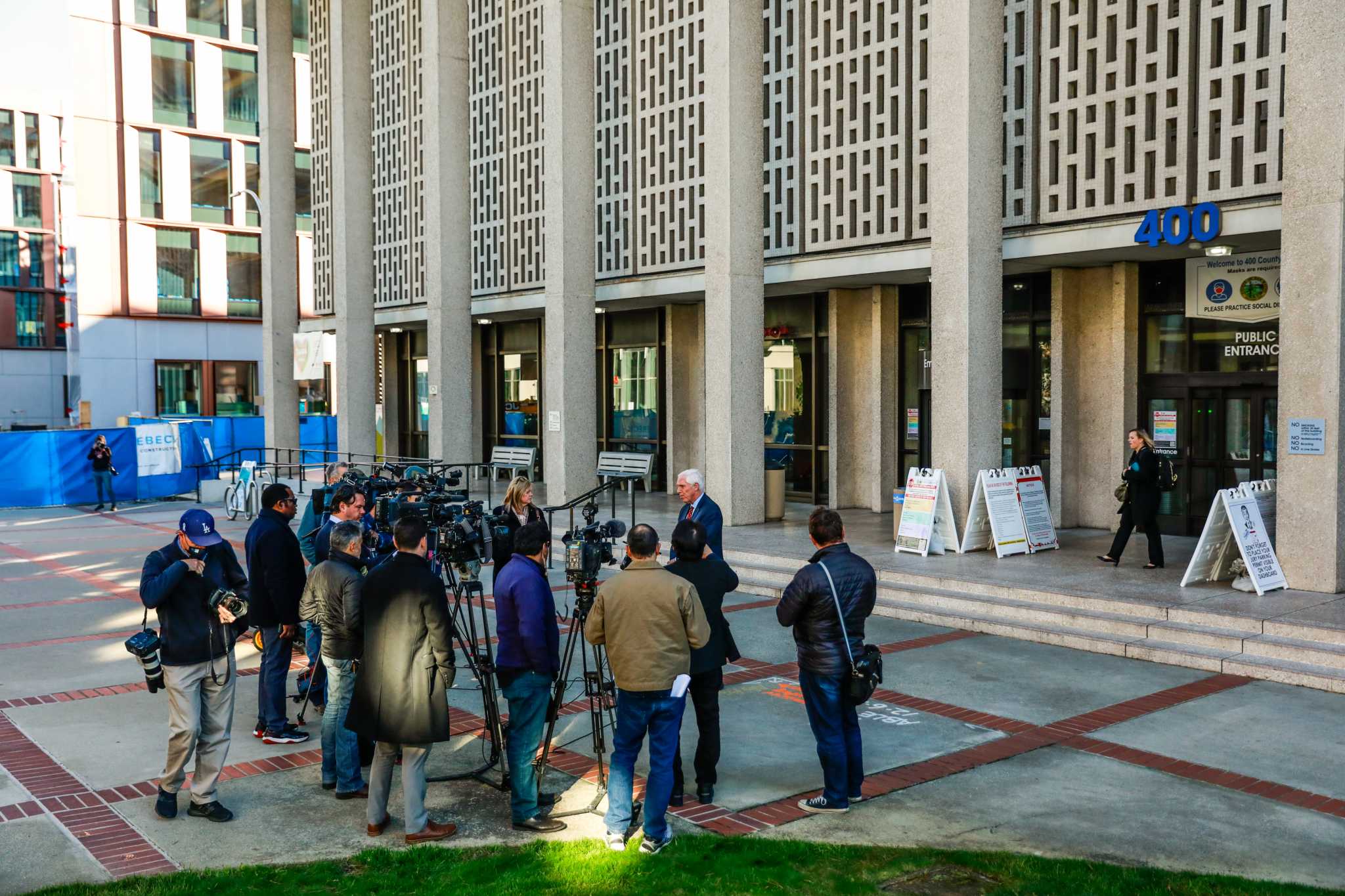 Wife: Doctor who drove family off cliff in Tesla should avoid prison