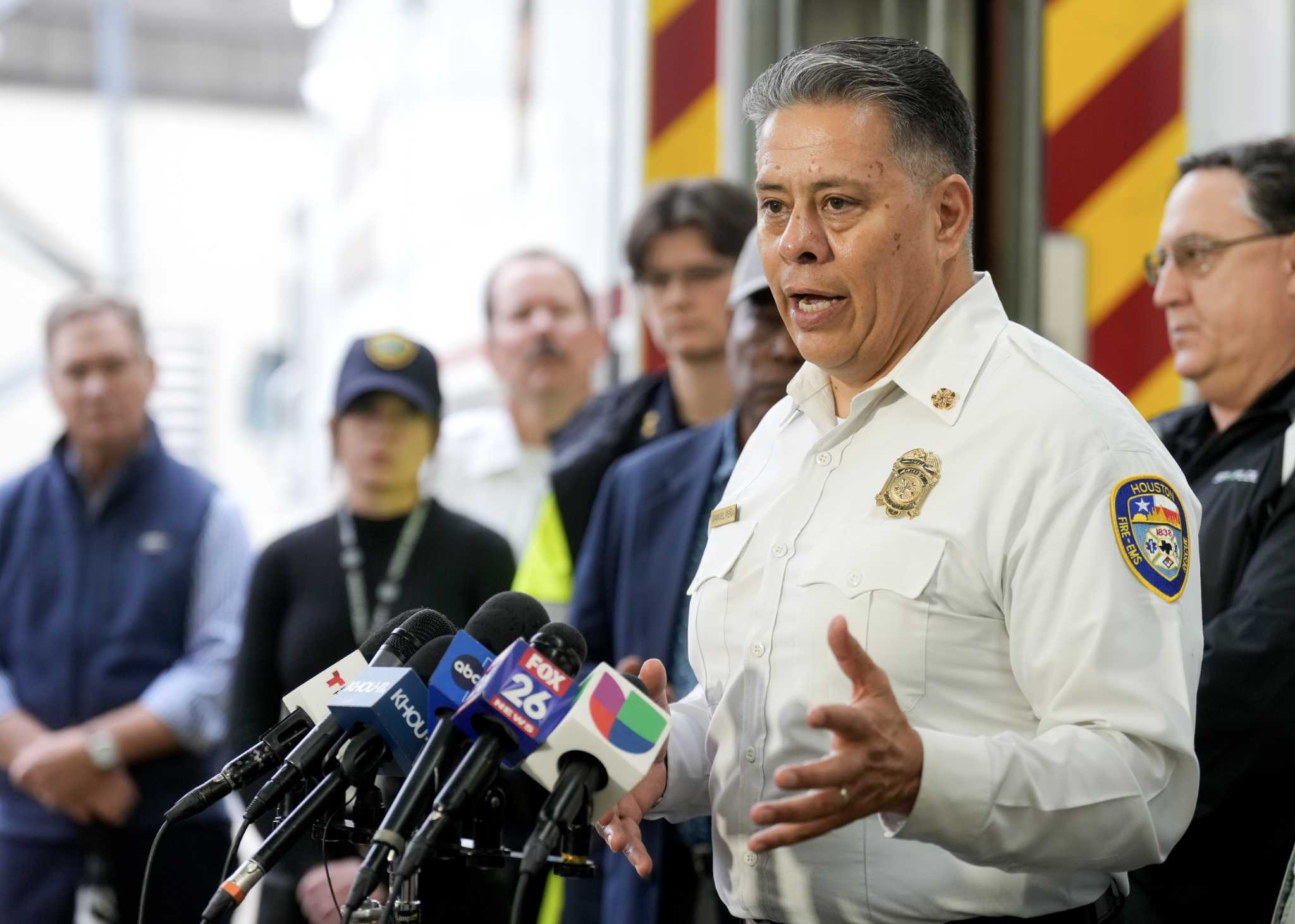 Houston City Council members react to Fire Chief Sam Peña exit