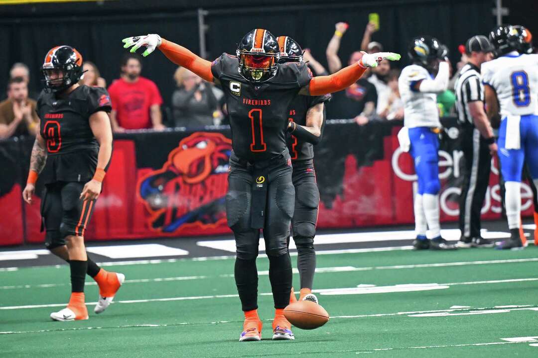 Albany Firebirds 2-0 in Arena Football League