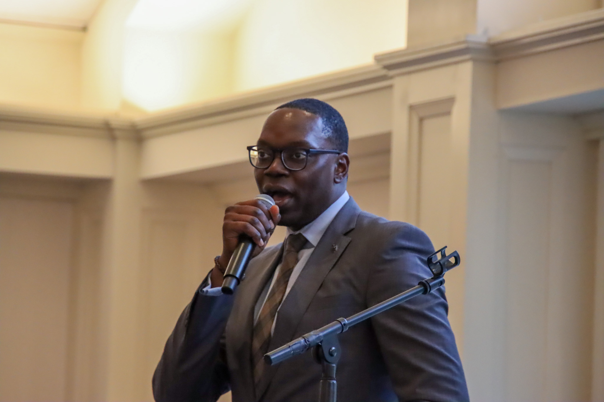 Gilchrist details 'big and amazing' future at Midland's Blue Gala