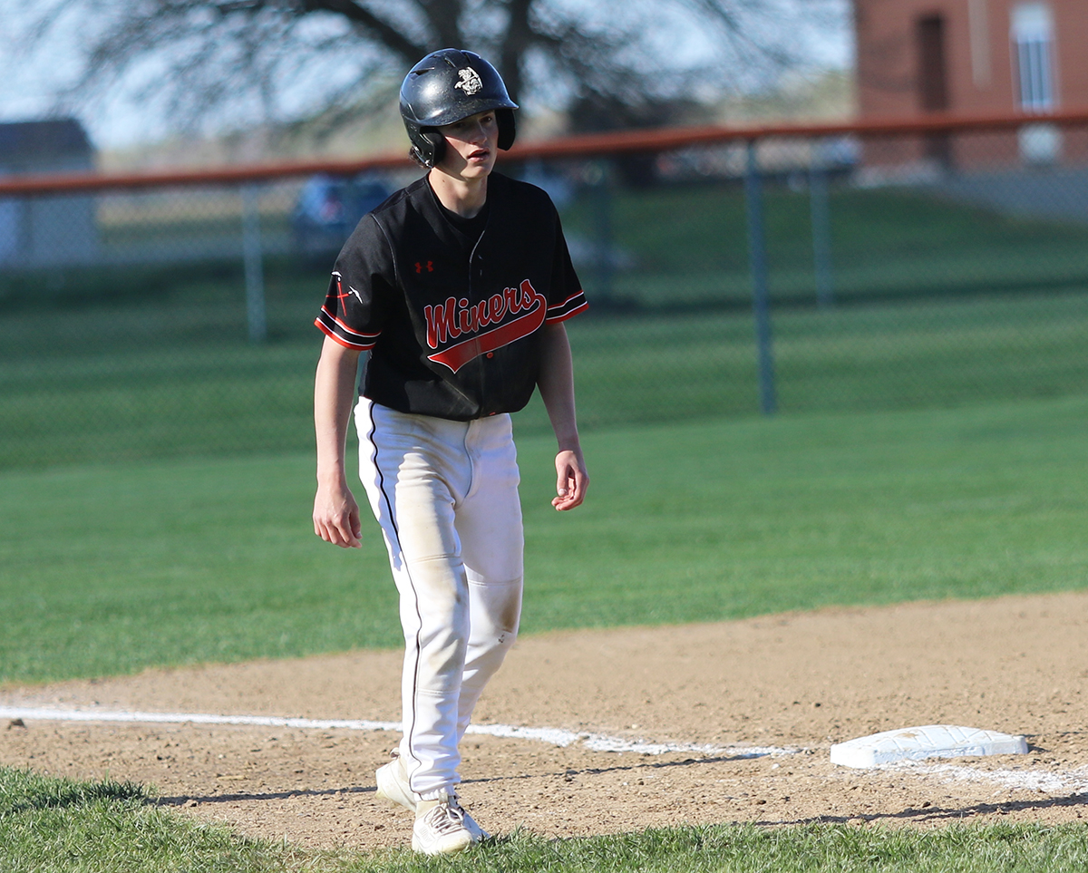 THURSDAY BASEBALL: Wargo leads Gillespie past Marquette