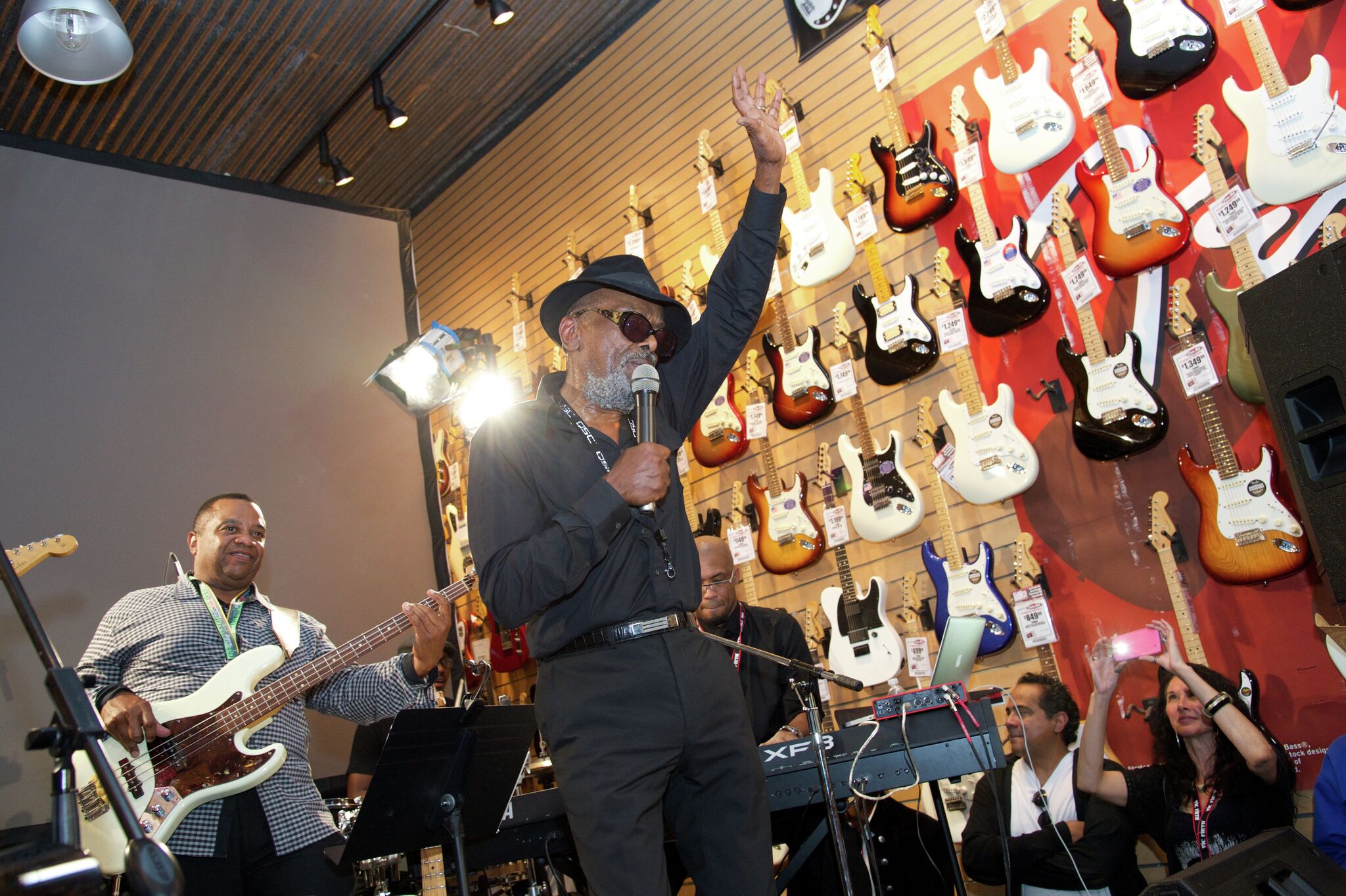 Sam Ash closing all retail stores including White Plains and CT