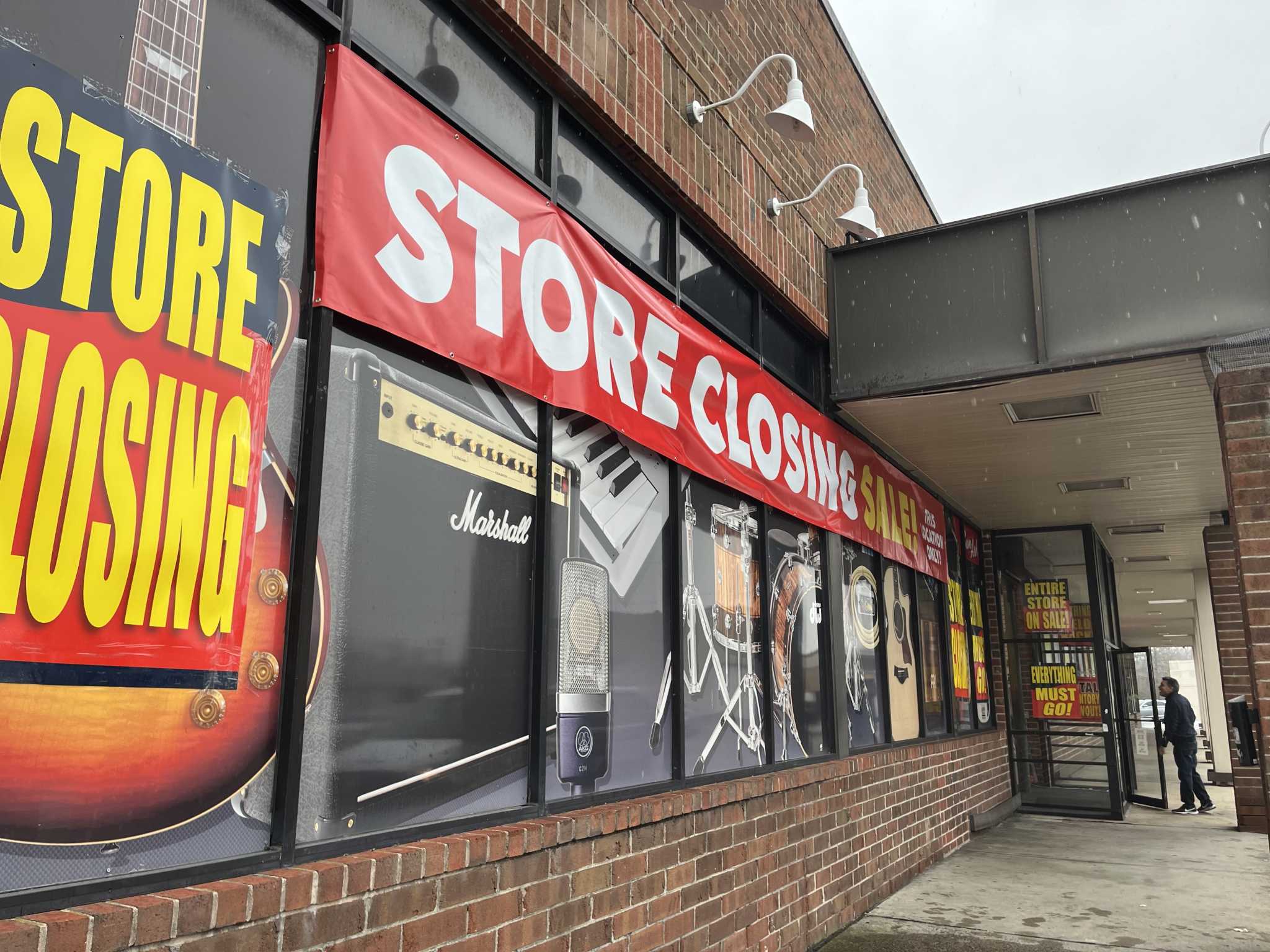 Sam Ash is closing all stores, including San Antonio location