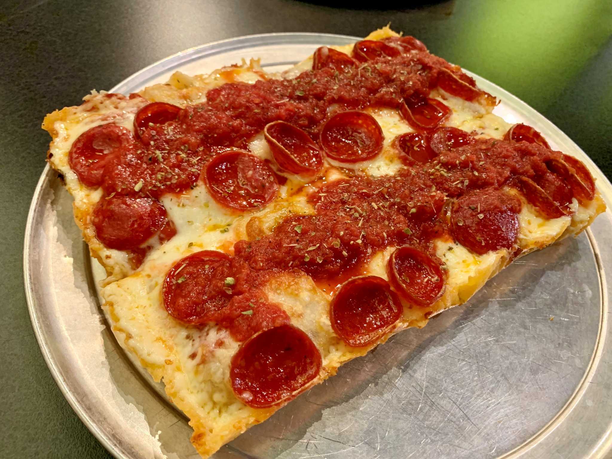 Via313 in Houston review: Detroit-style pizza with mixed results