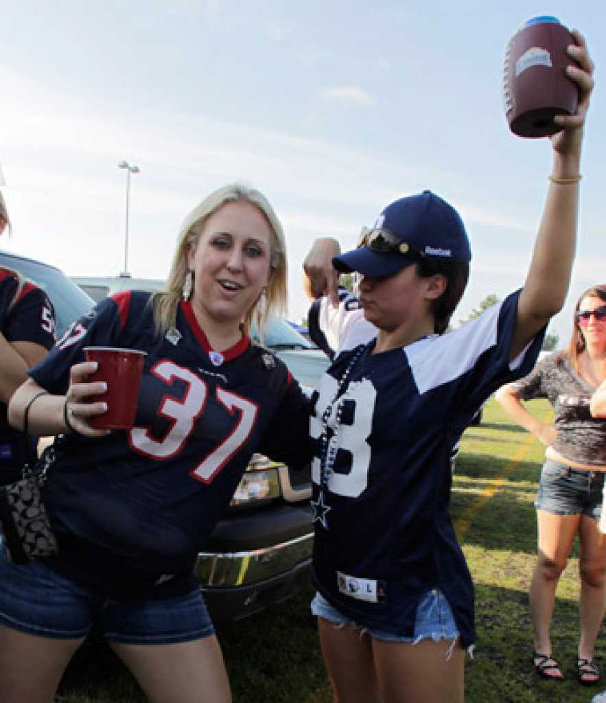 Rivalry riles up fans in Houston