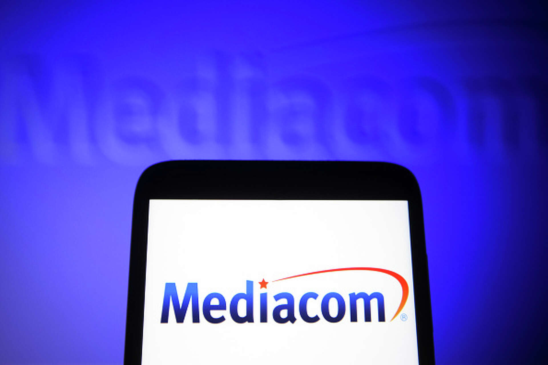 Mediacom launches mobile service in conjunction with Verizon