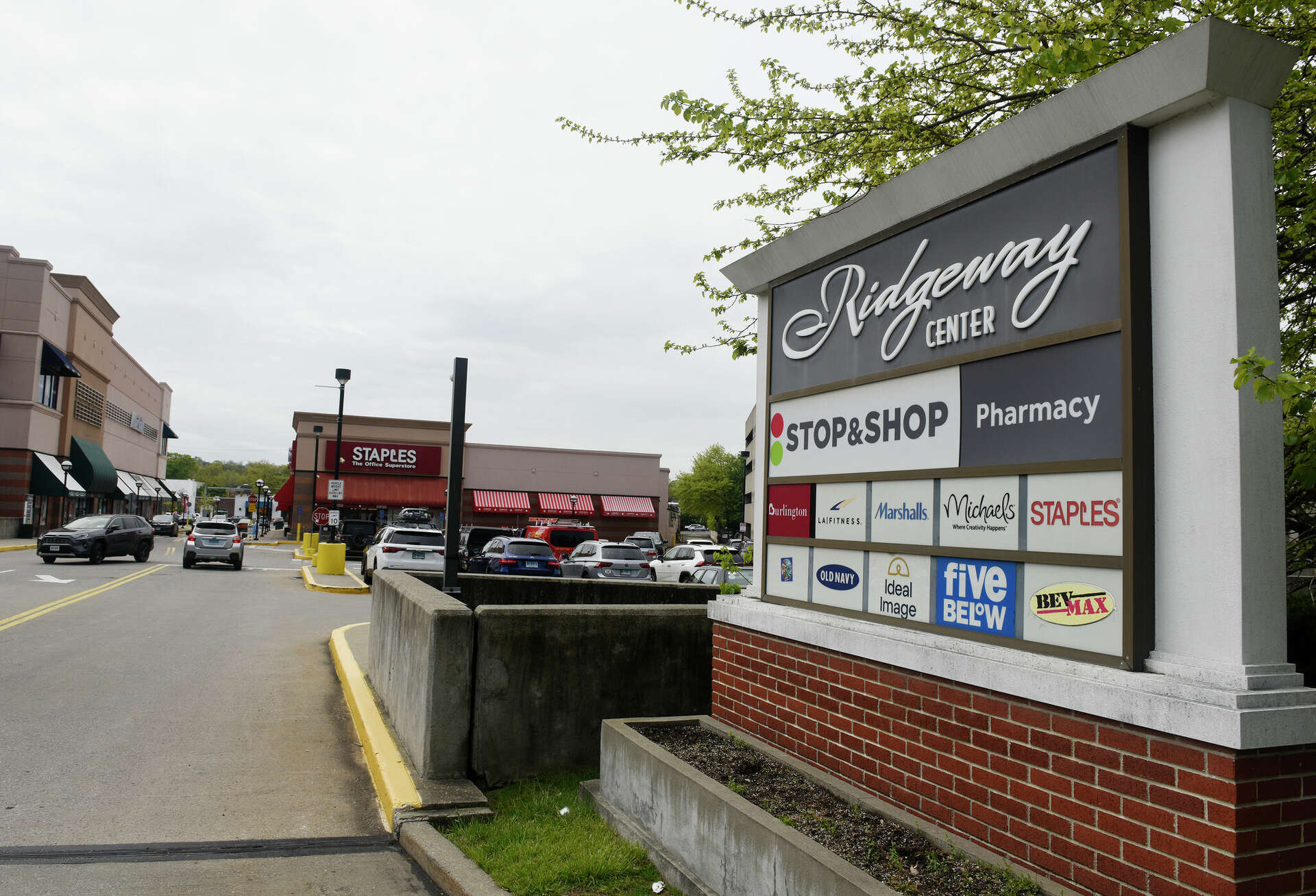 Ulta, Party City, Dave's Hot Chicken coming to this CT shopping plaza