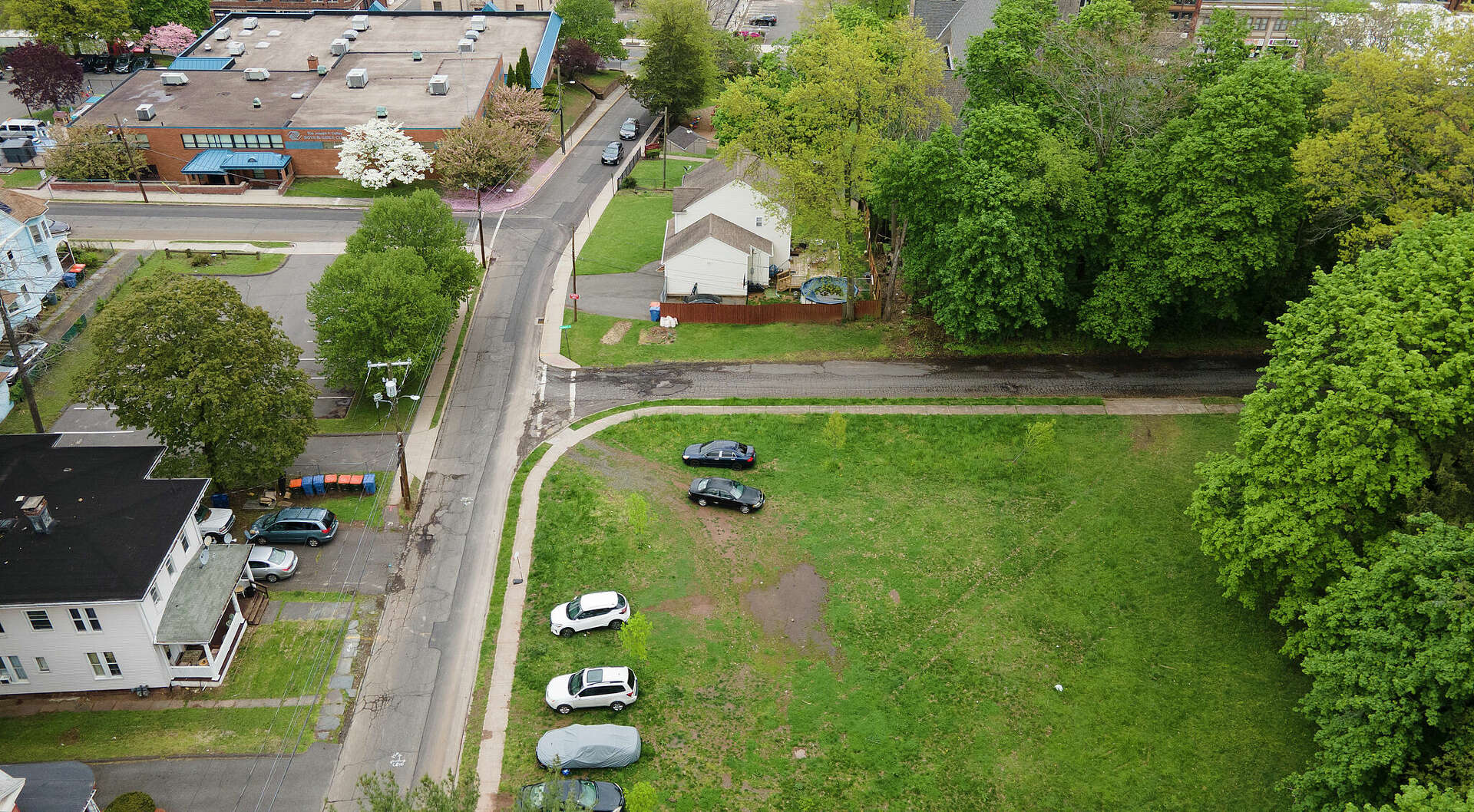 Panel agrees to sell land to Meriden Boys & Girls Club for play space