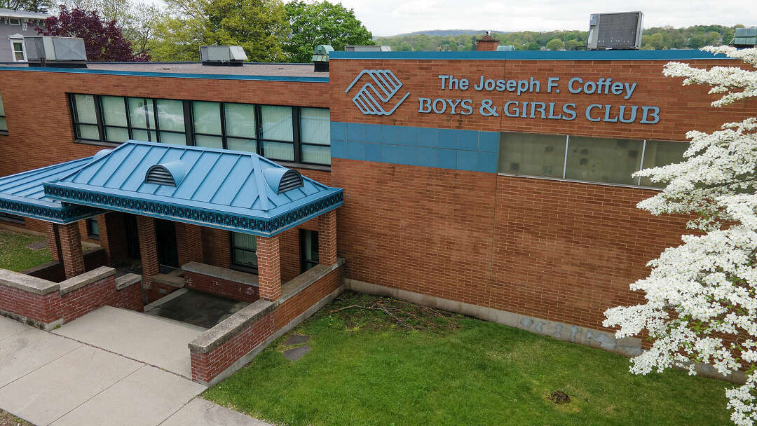 Panel agrees to sell land to Meriden Boys & Girls Club for play space