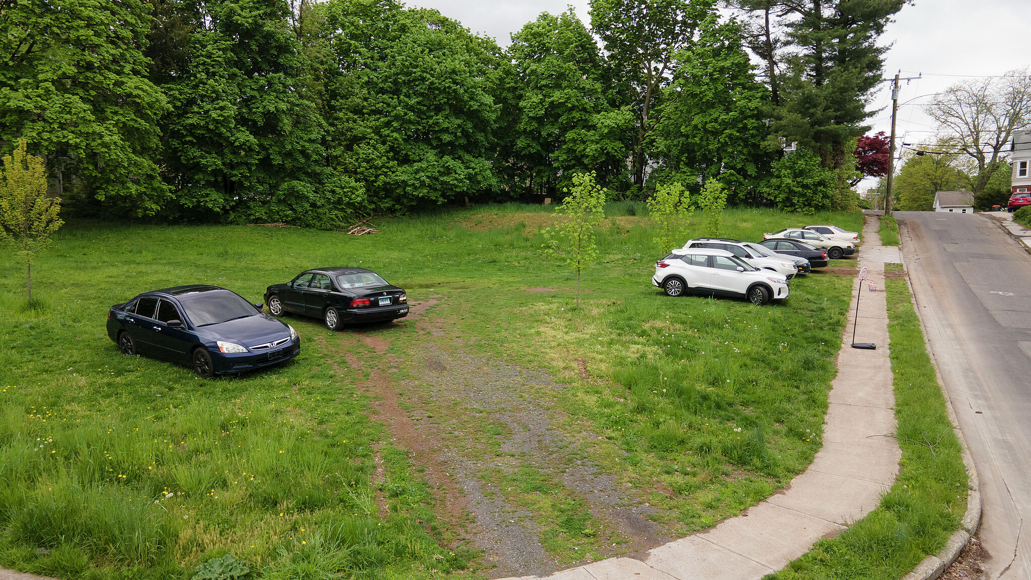Panel agrees to sell land to Meriden Boys & Girls Club for play space
