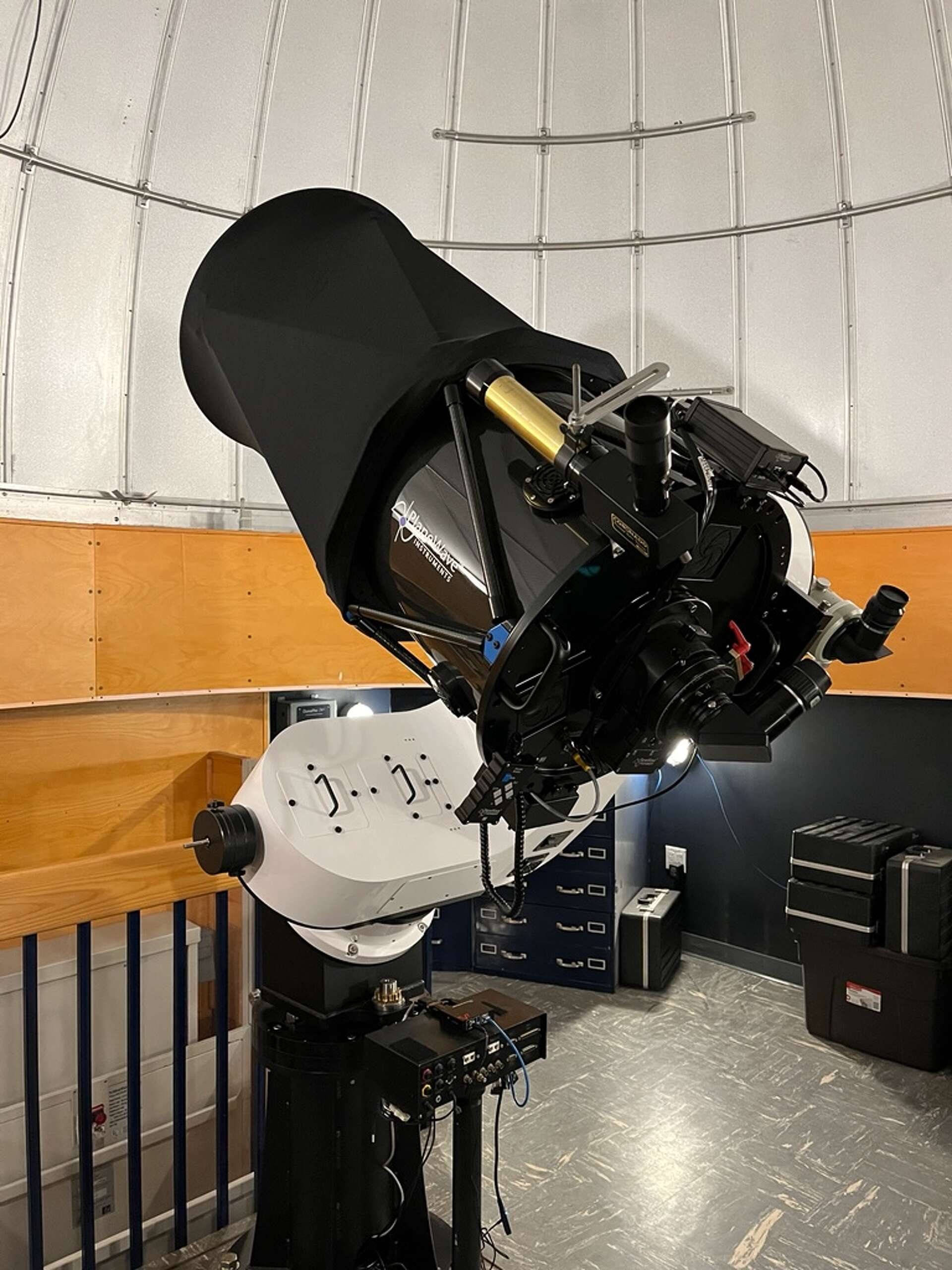 Robert Miller: CT observatory gets picture of fast Comet ATLAS