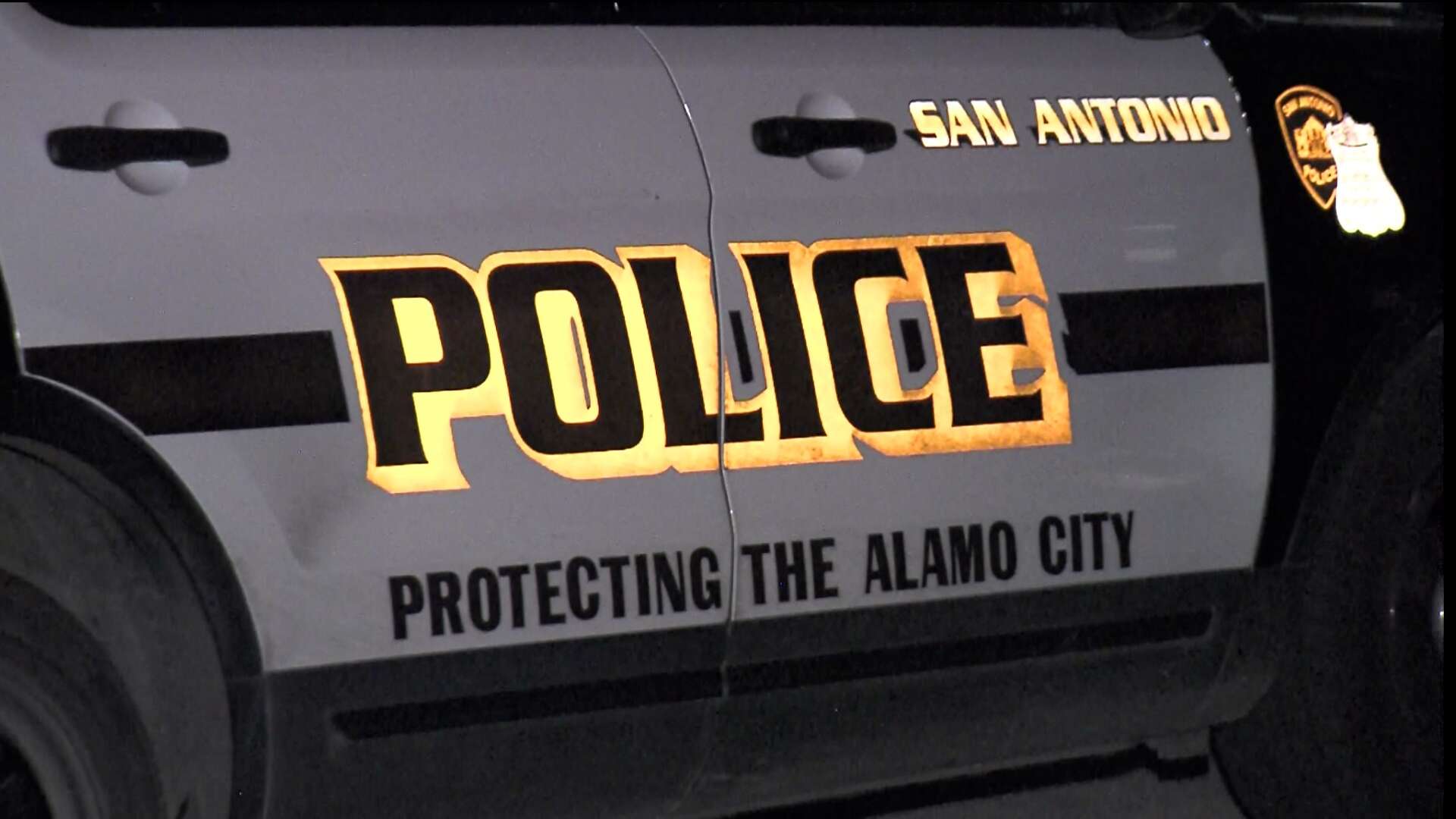San Antonio police officer accused of excessive force suspended