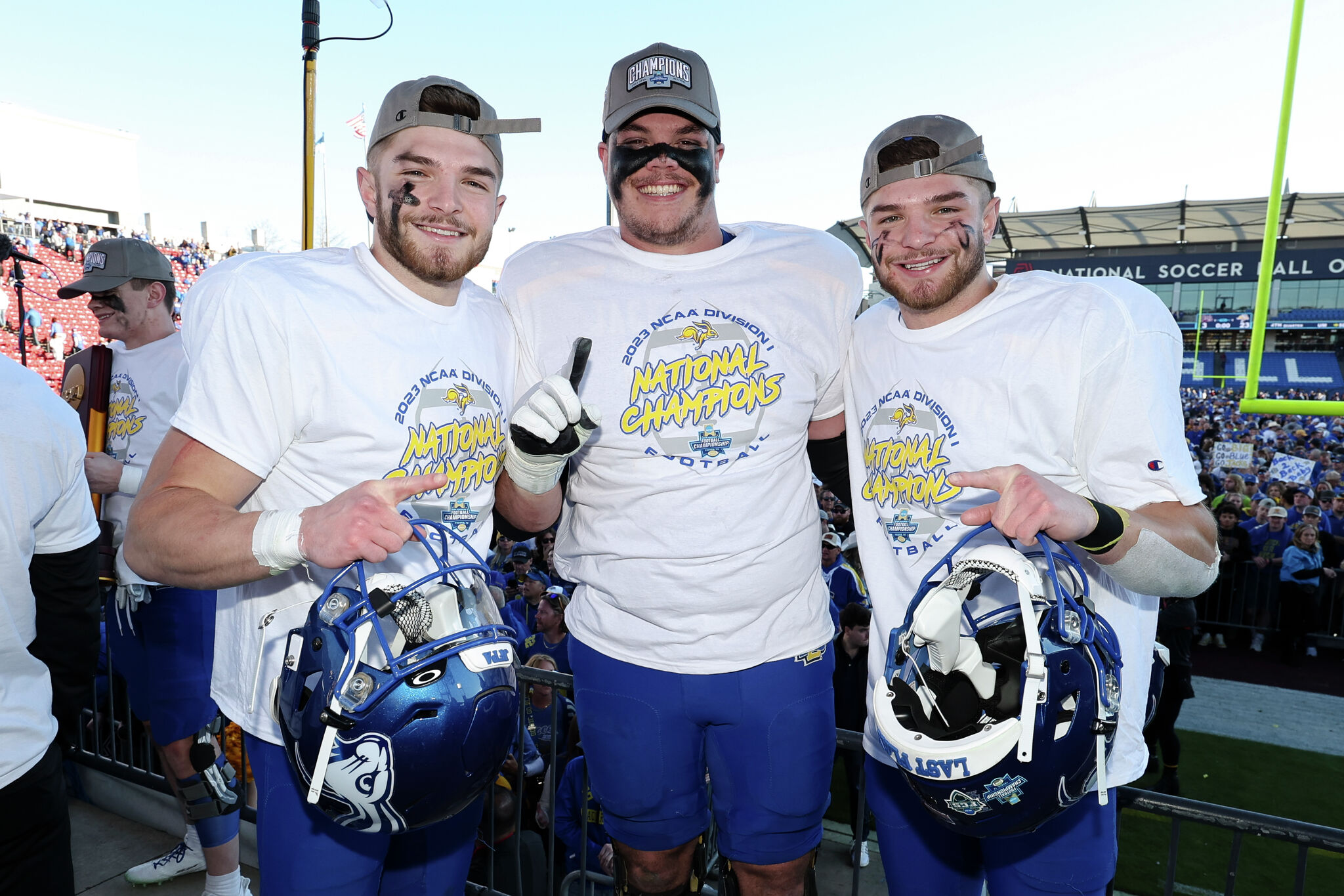 Texans sign undrafted identical twins to free agent contracts