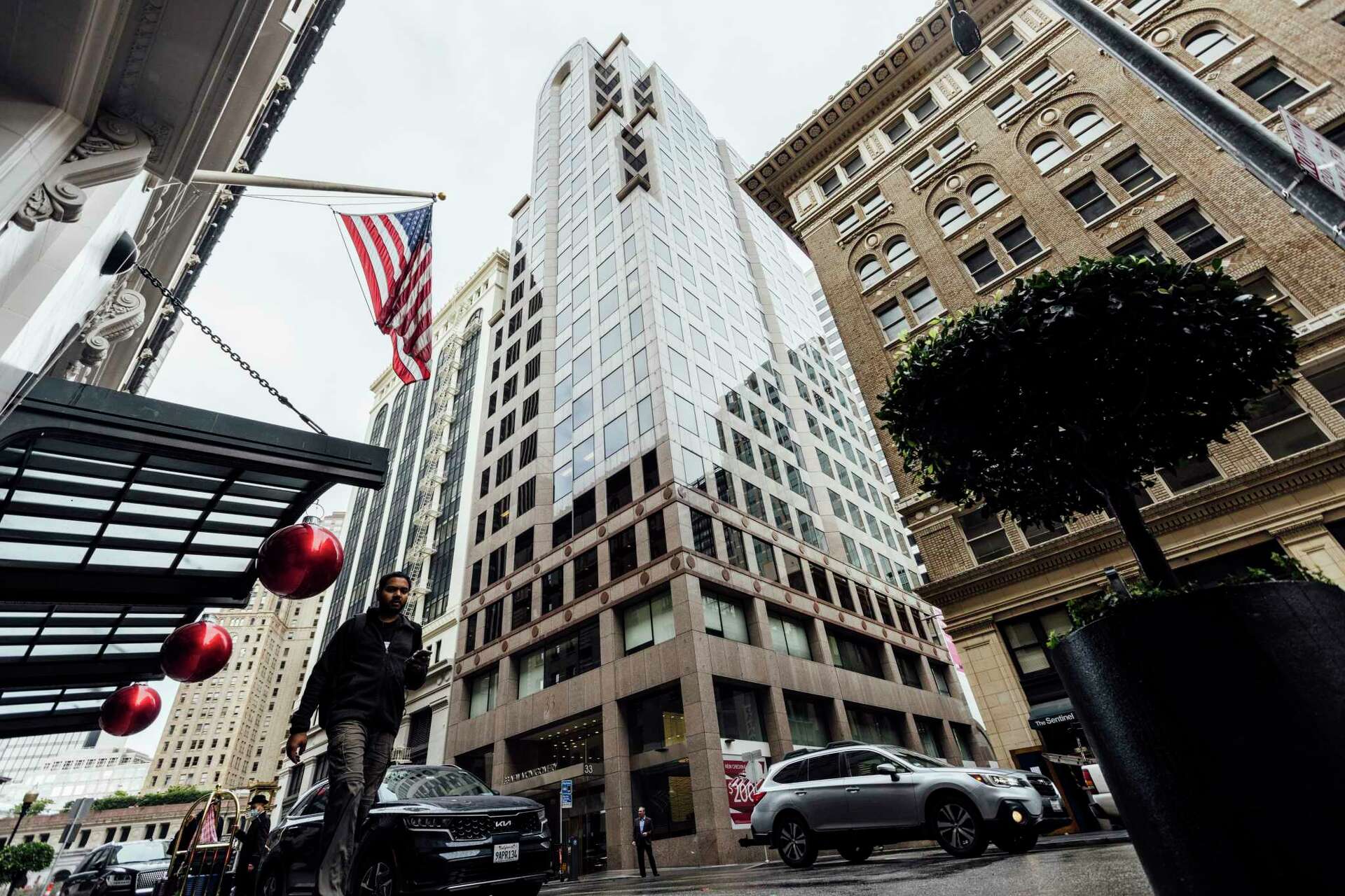 Pair of downtown S.F. towers on verge of selling for deep discounts