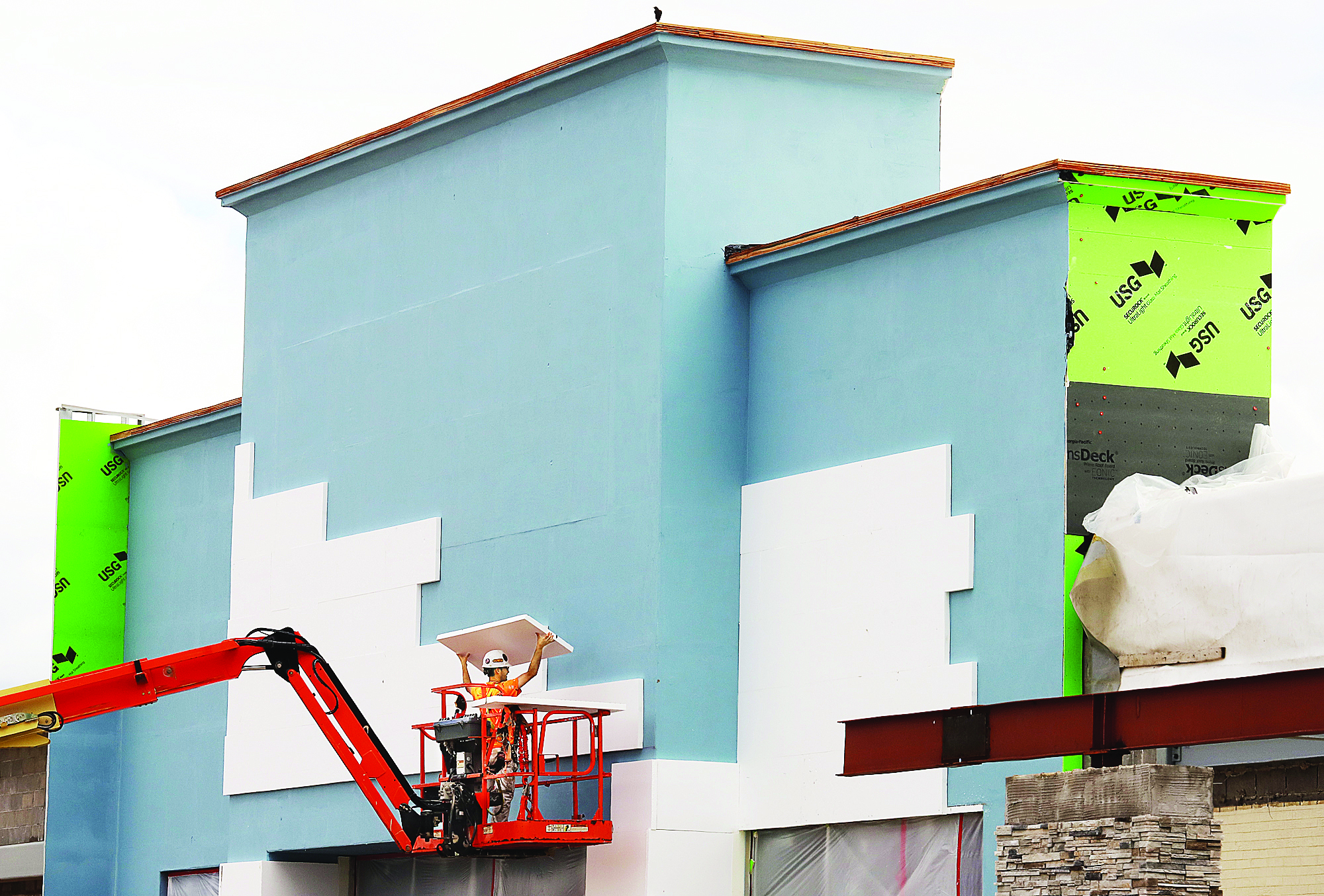 Marshalls front takes shape at Alton Circle Center