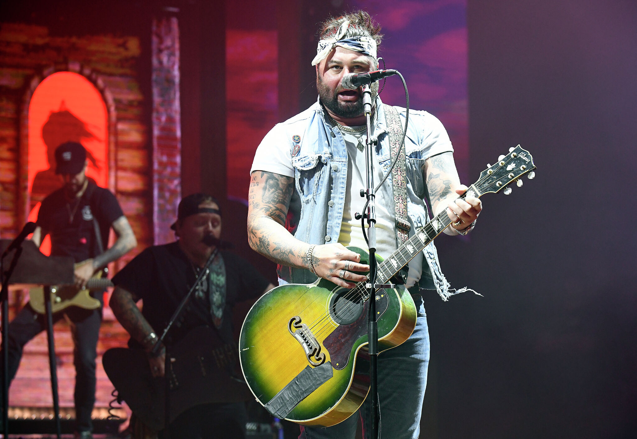 Country star Koe Wetzel to debut Houston location of popular Riot Room